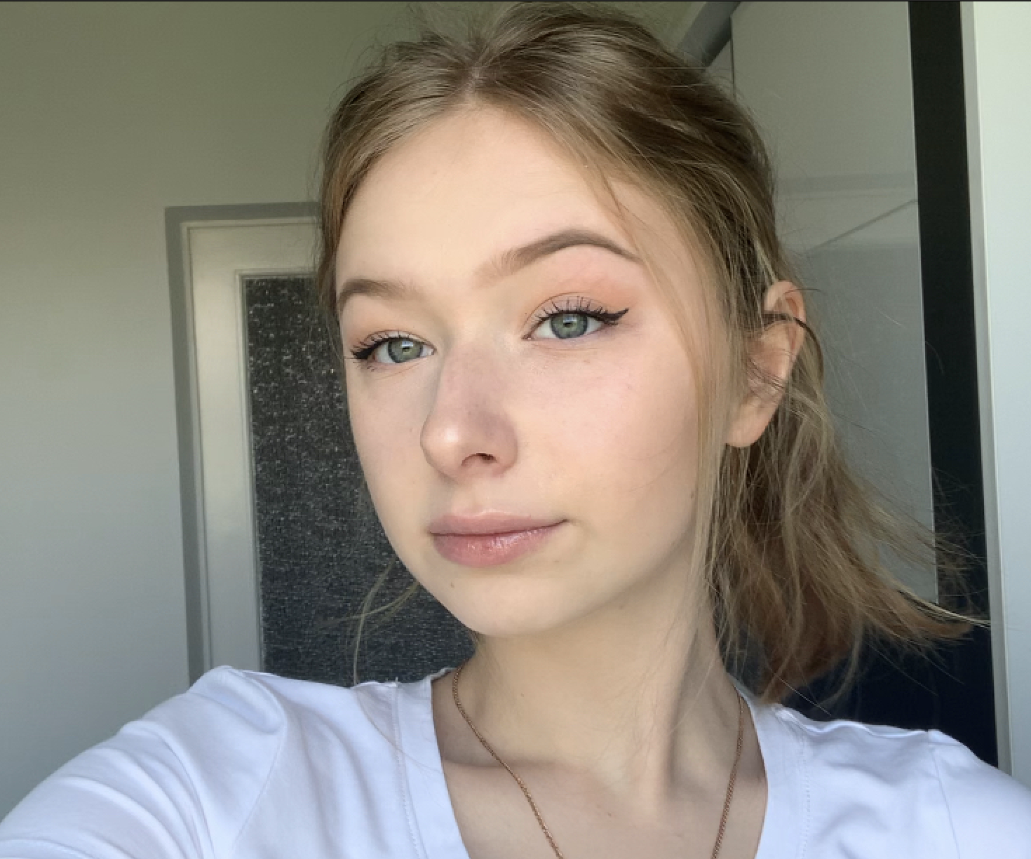 Everyday Natural Makeup Tutorial : 10 Steps - Instructables