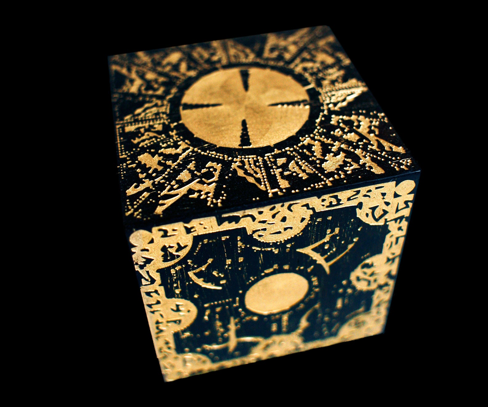 Lament Configuration / Hellraiser Puzzle Box / Lemarchand's Box ...