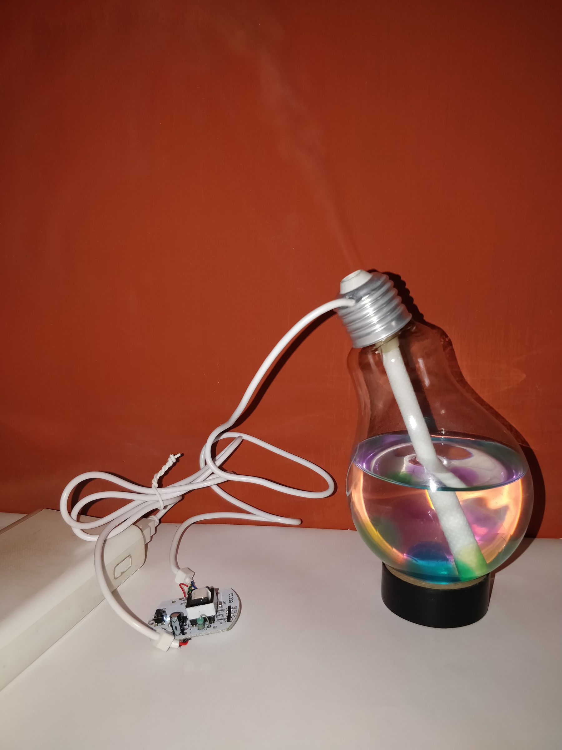 DIY ESSENTIAL OIL DIFFUSER. : 6 Steps - Instructables