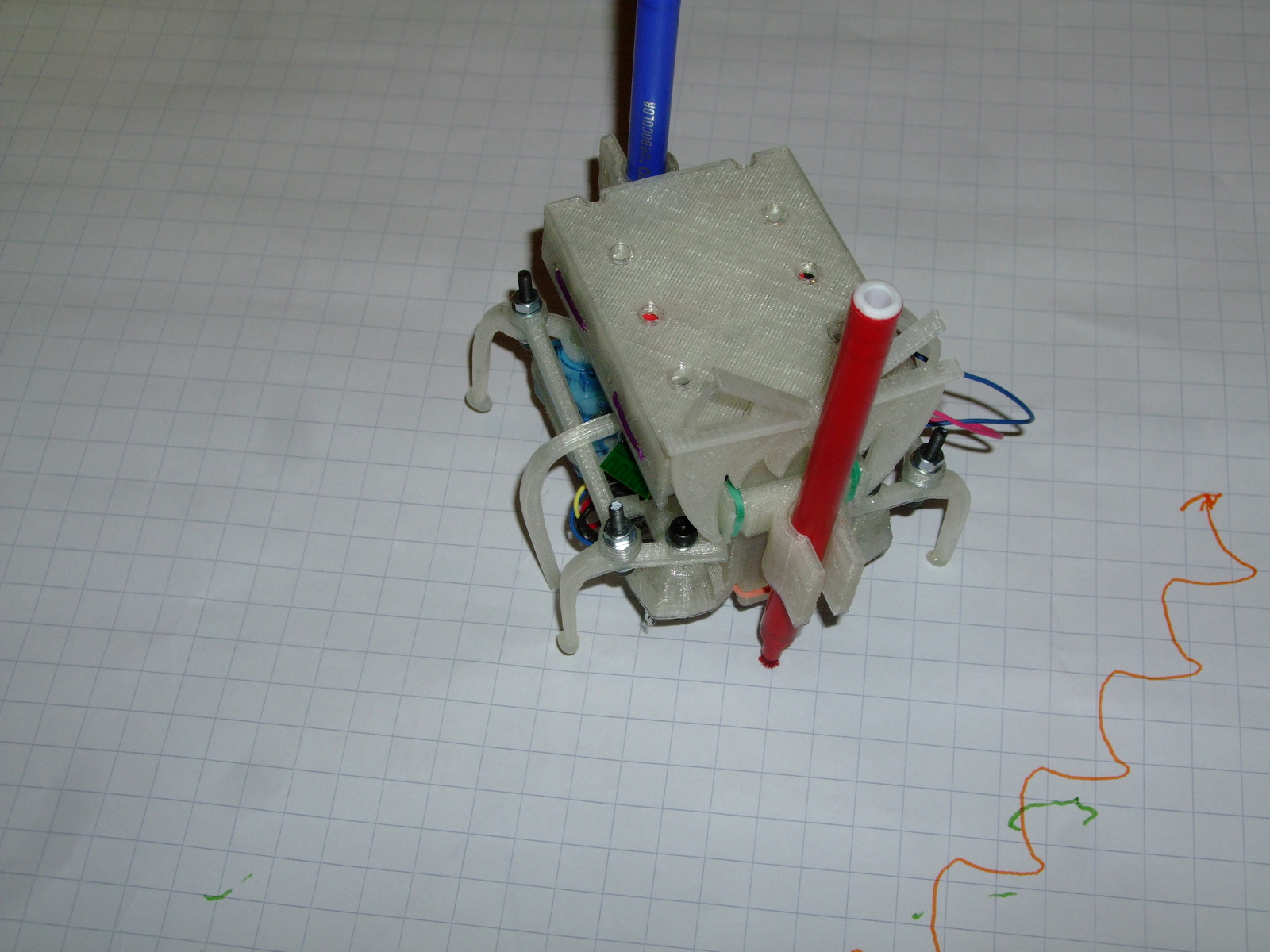 Hexapoduino: Tiny Hexapod 3D Printed, Arduino Controlled : 8 Steps (with Pictures) - Instructables