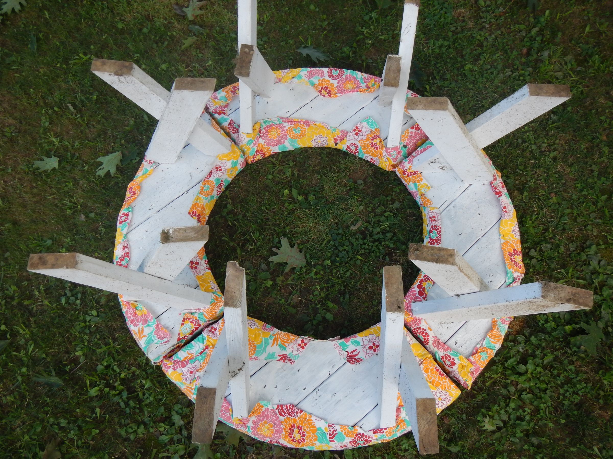 Reclaimed Cable Spool Into Cheap Picnic Table : 9 Steps (with Pictures ...
