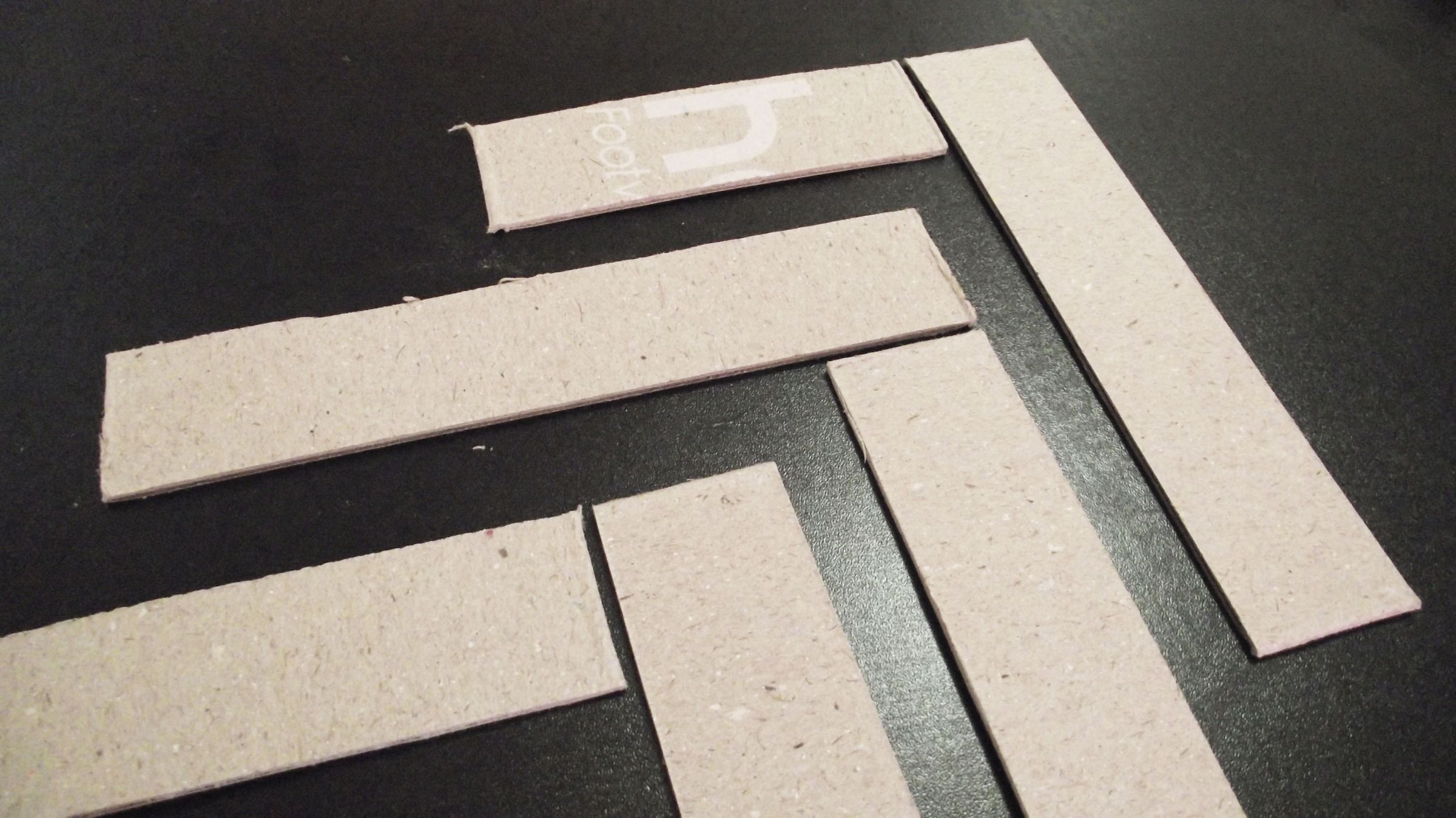 Recycled Cardboard Shelf : 5 Steps (with Pictures) - Instructables