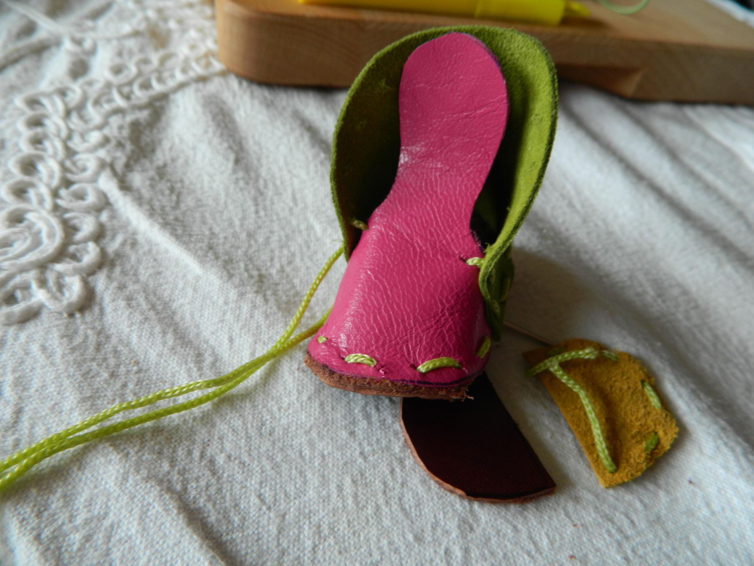 Leather Shoe Key Chain : 14 Steps (with Pictures) - Instructables