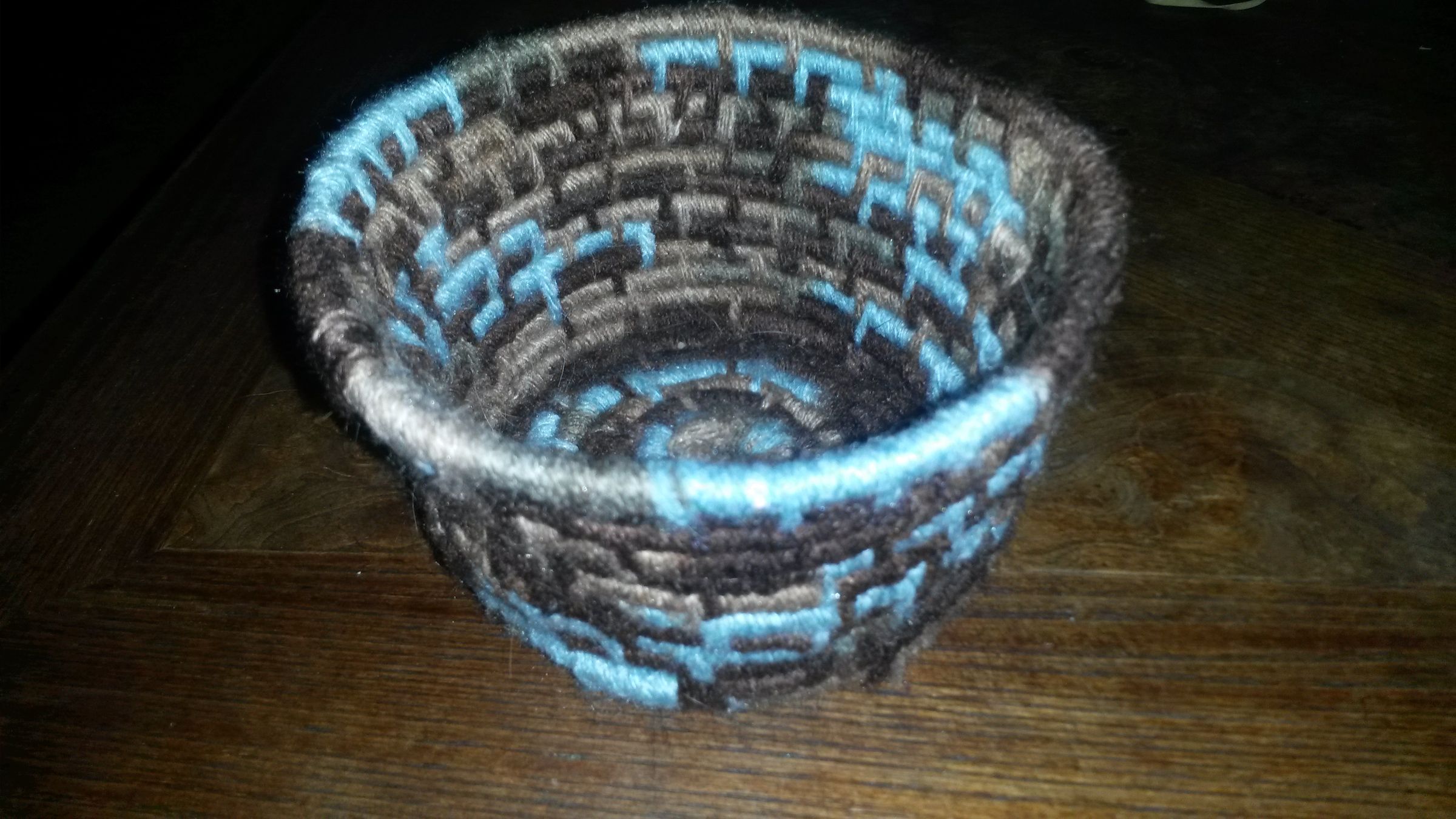 Weaving a Yarn Basket : 8 Steps (with Pictures) - Instructables