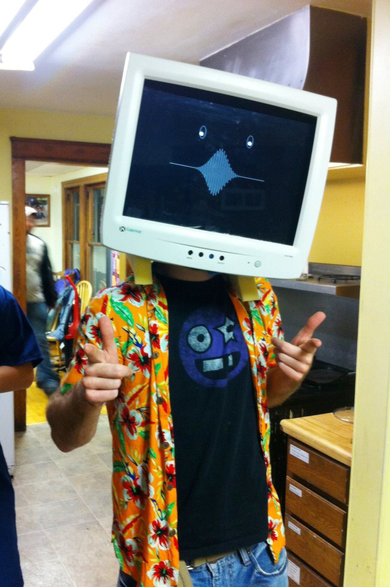 Working Monitor Helmet : 8 Steps - Instructables