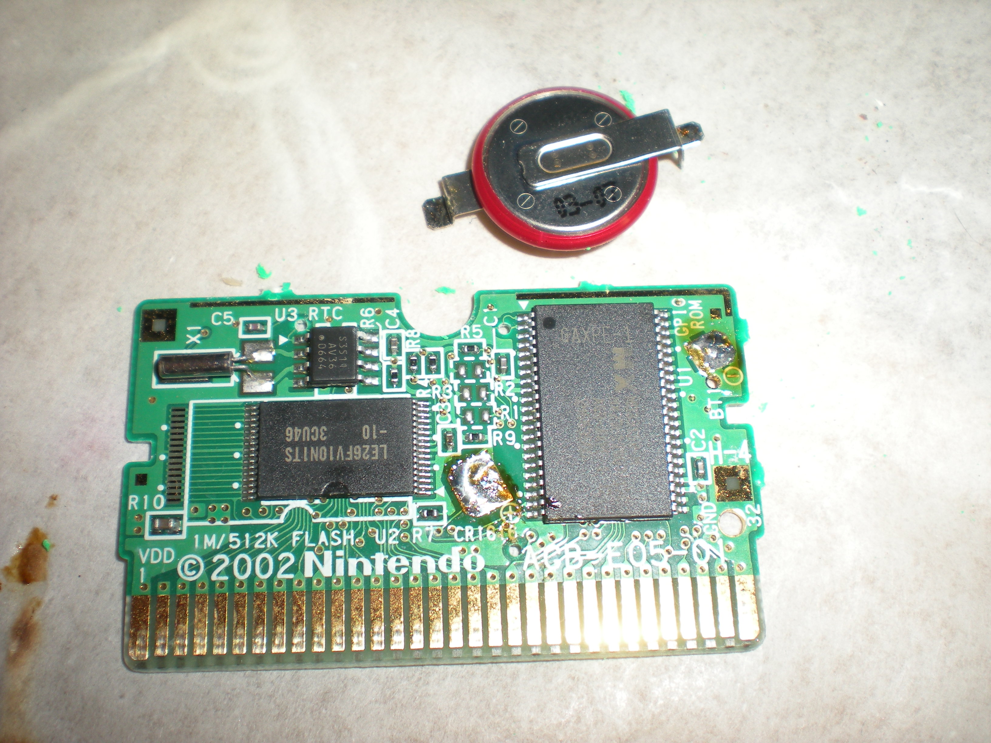 Pokemon Sapphire Battery Replacement : 5 Steps - Instructables