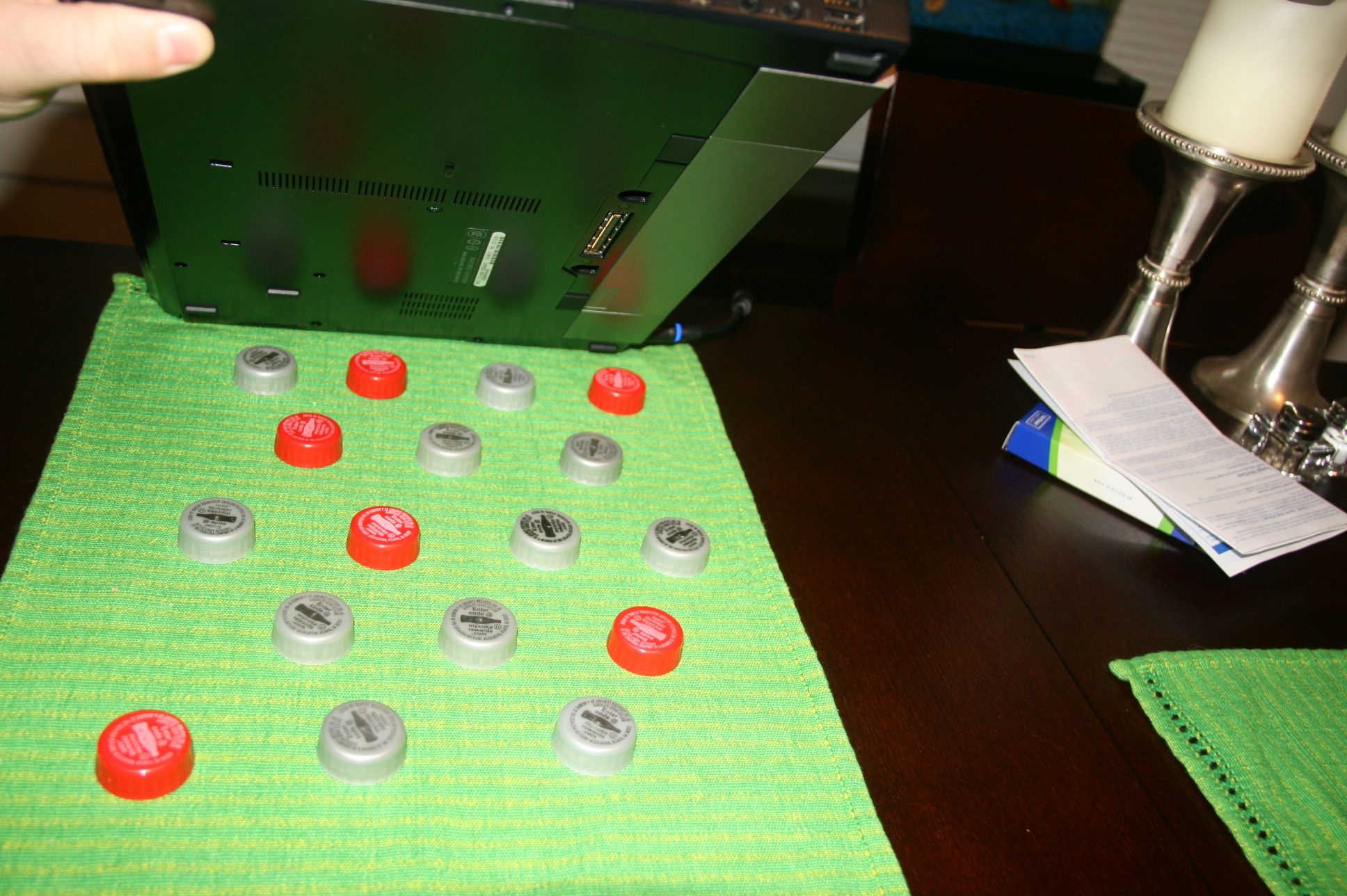 Help Your Laptop Keep Its Cool. : 4 Steps - Instructables