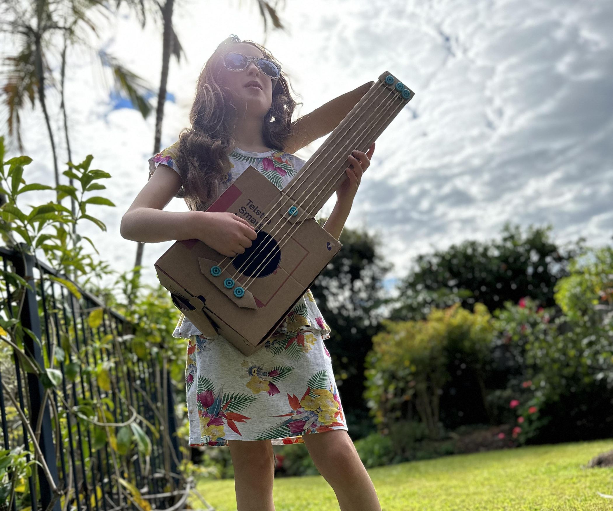 Cardboard Box Guitar Musical Instrument : 4 Steps (with Pictures ...