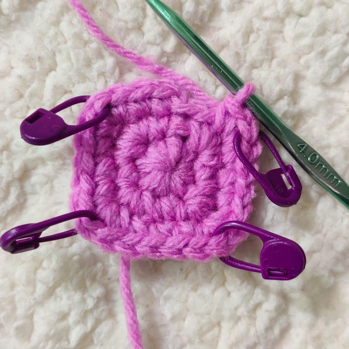 Single Crochet Square Base Pattern for Bags and Baskets : 5 Steps (with ...