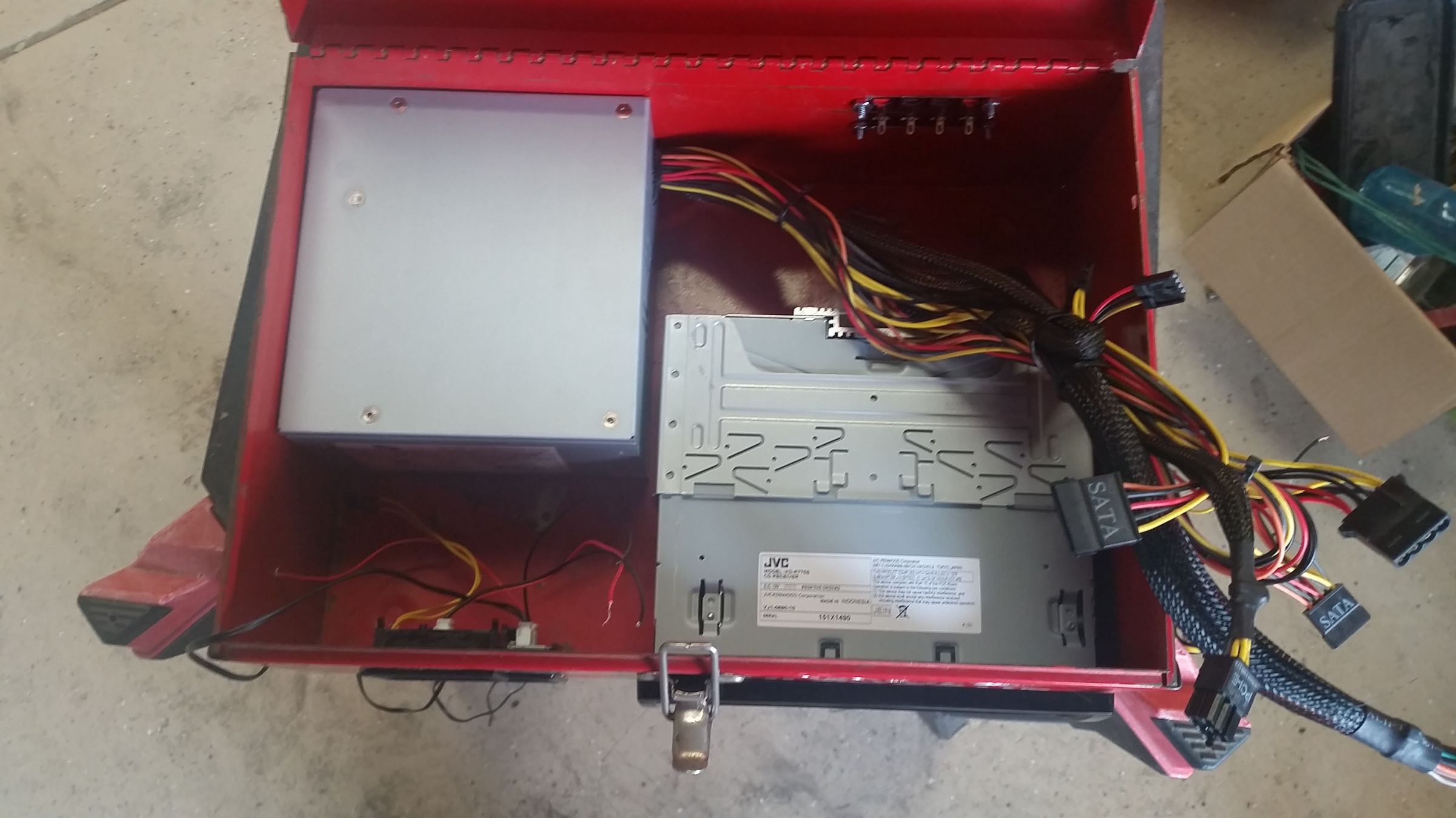 Tool Box Stereo : 7 Steps (with Pictures) - Instructables