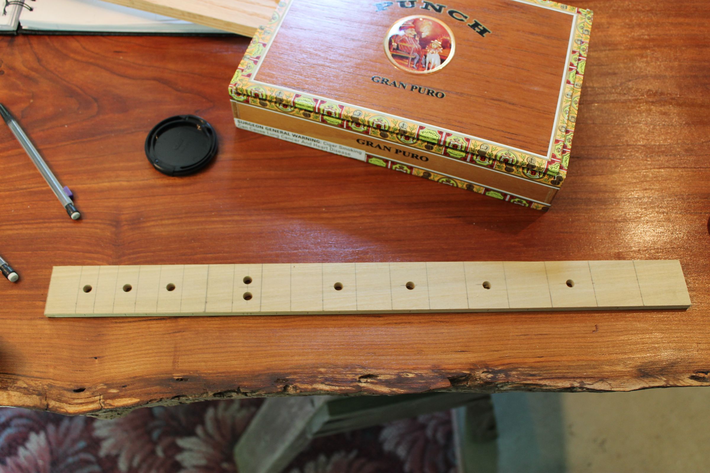 Awesome Cigar Box Dulcimer : 14 Steps (with Pictures) - Instructables