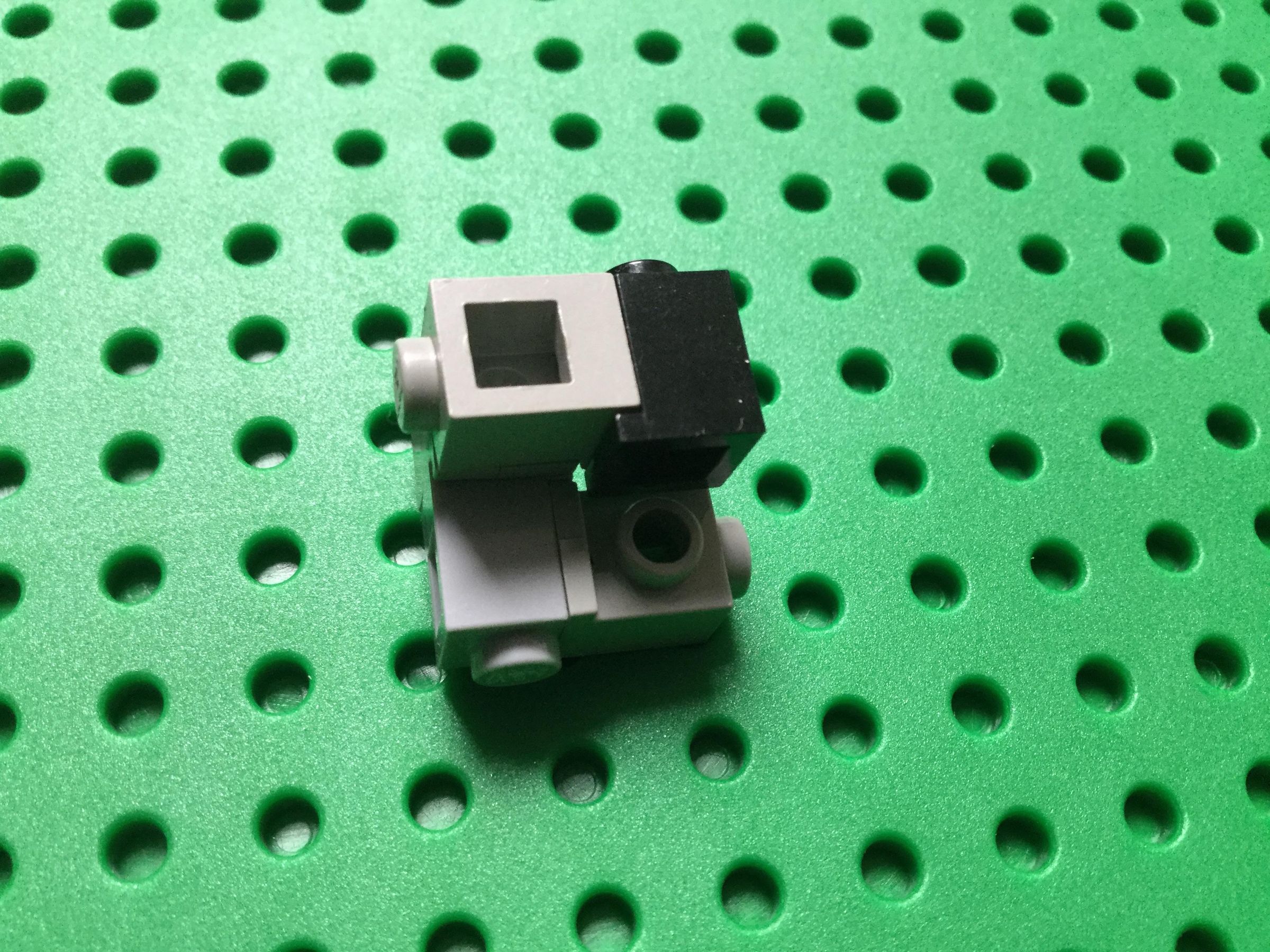 Lego Portal Gun, Chell Figure and Companion Cube : 4 Steps - Instructables