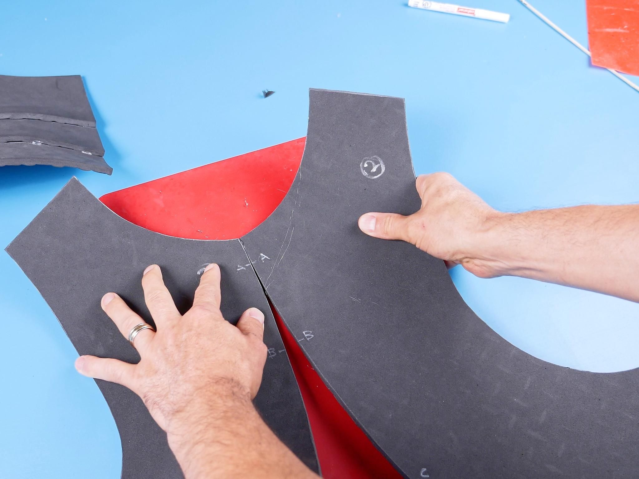 Make Knight Armor From a Floormat and Hot Glue! : 35 Steps (with ...