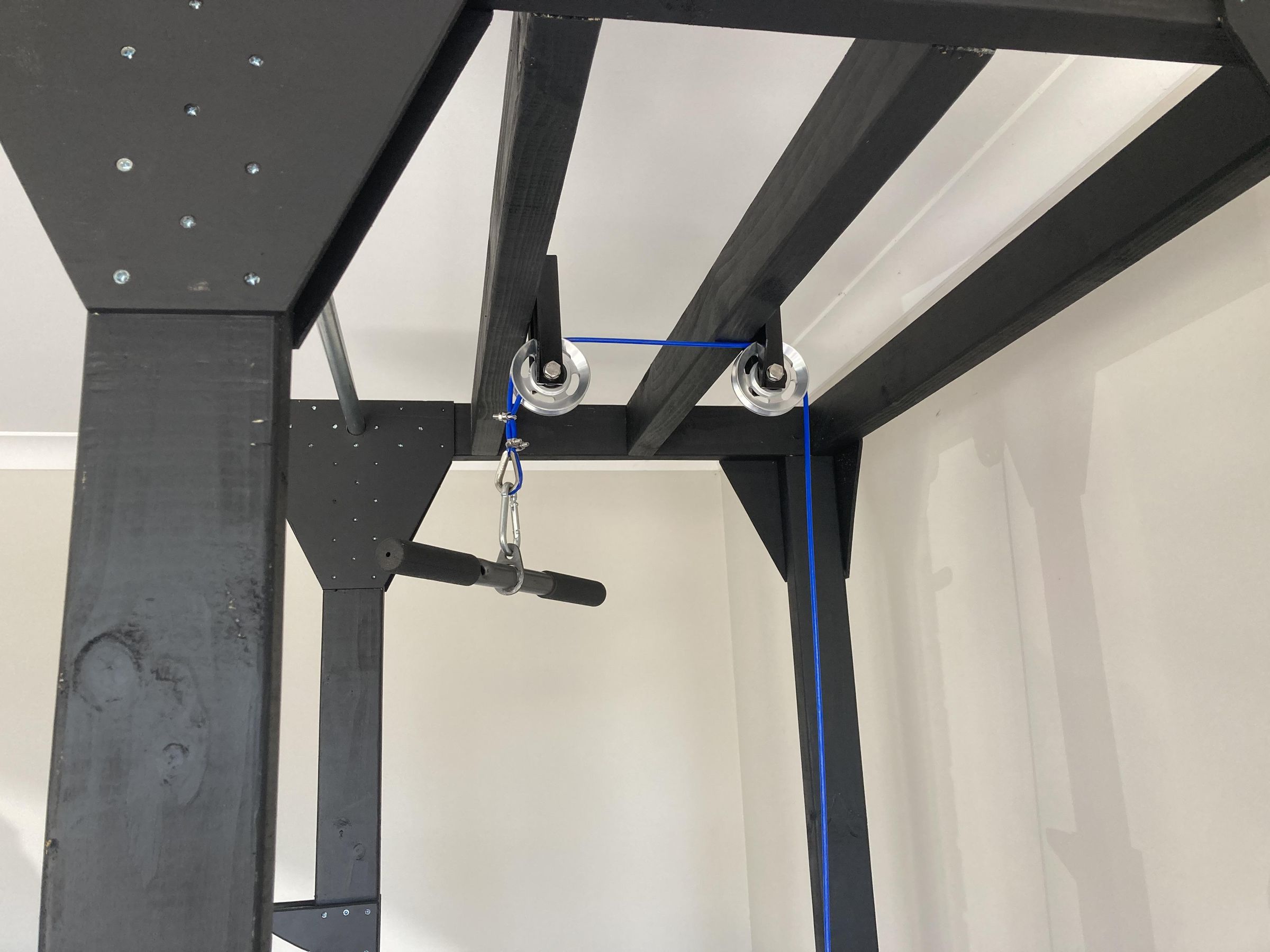 DIY Power Rack - Home Gym - Instructables