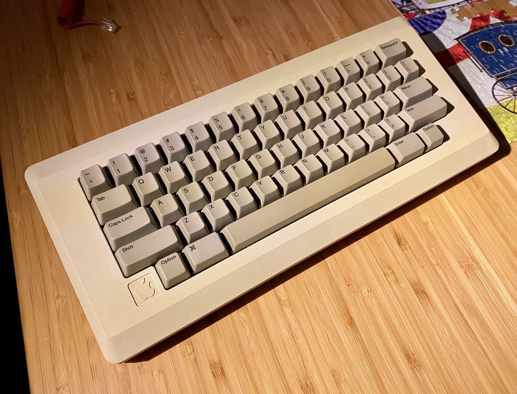 Apple M0110 Keyboard Crossover Adapter | Trybotics