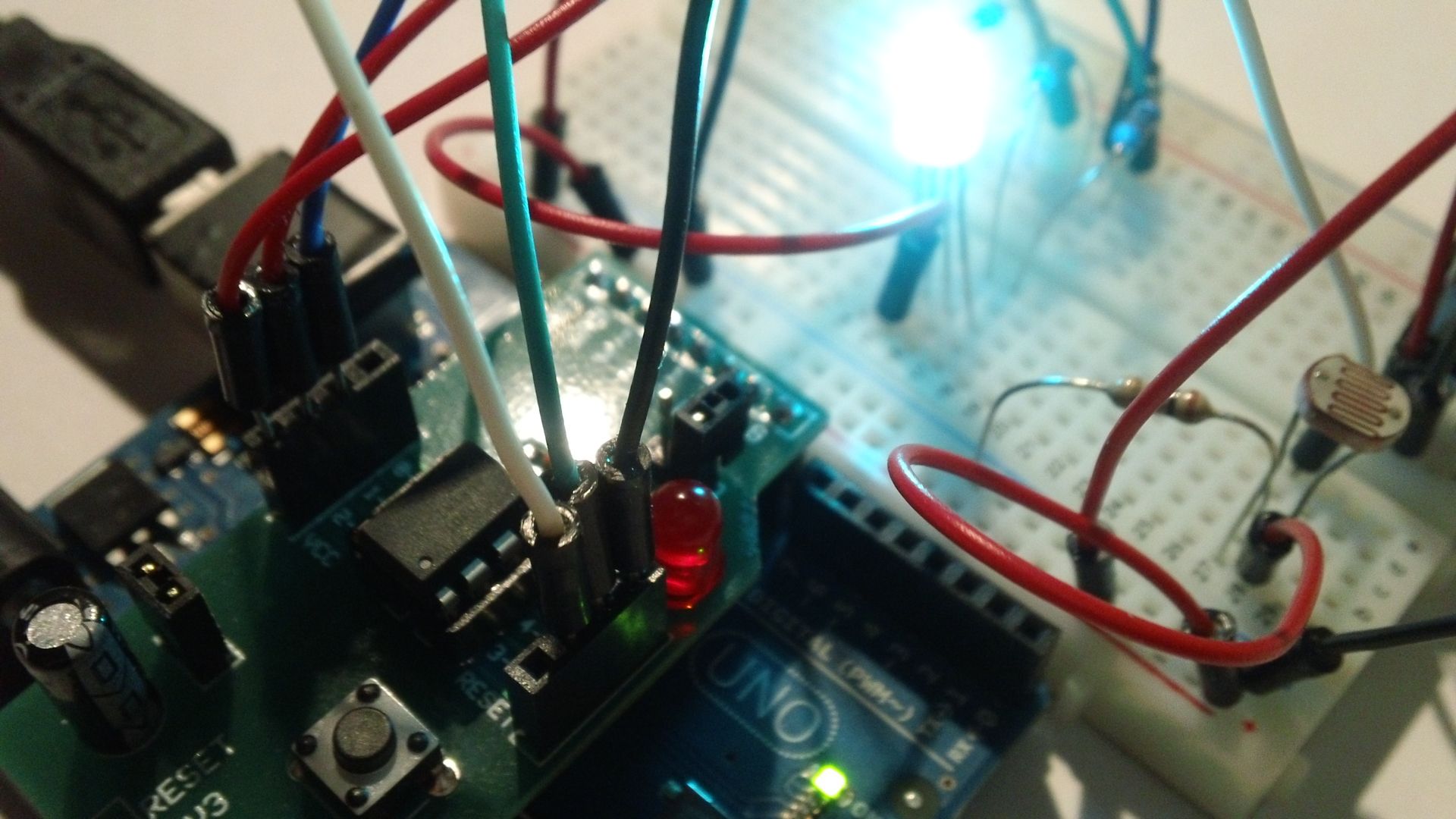 Color Changing Night Light With ATtiny : 8 Steps - Instructables