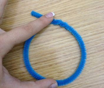 Create a Peace Sign From Pipe Cleaner! : 12 Steps - Instructables