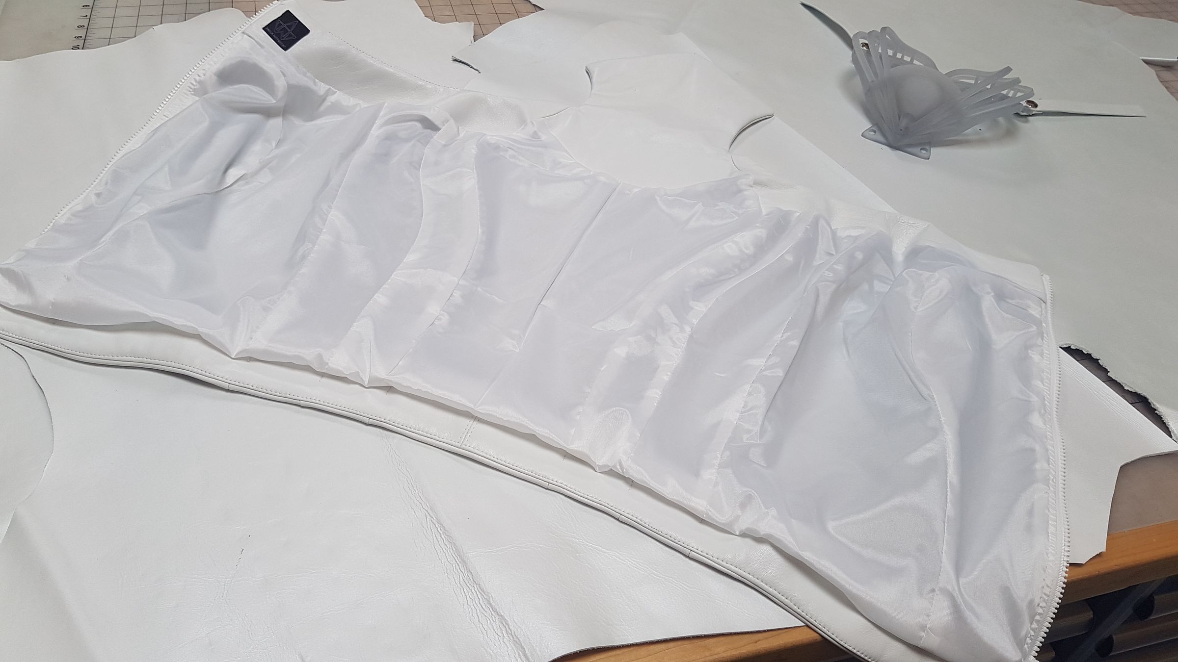HOW TO MAKE YOUR OWN ROBOTIC COCKTAIL DRESS : 10 Steps (with Pictures ...