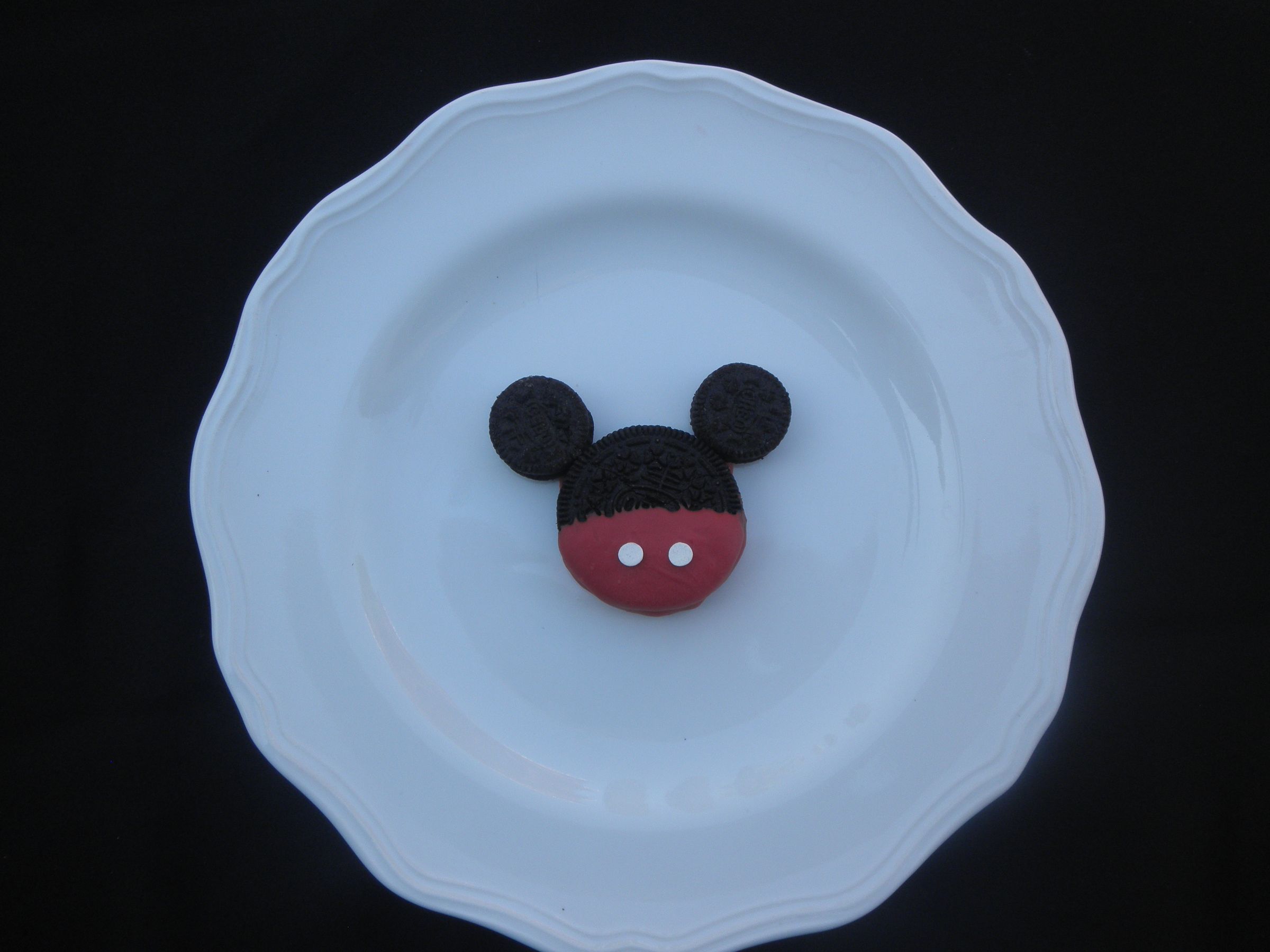 Mickey Mouse Oreos : 3 Steps (with Pictures) - Instructables