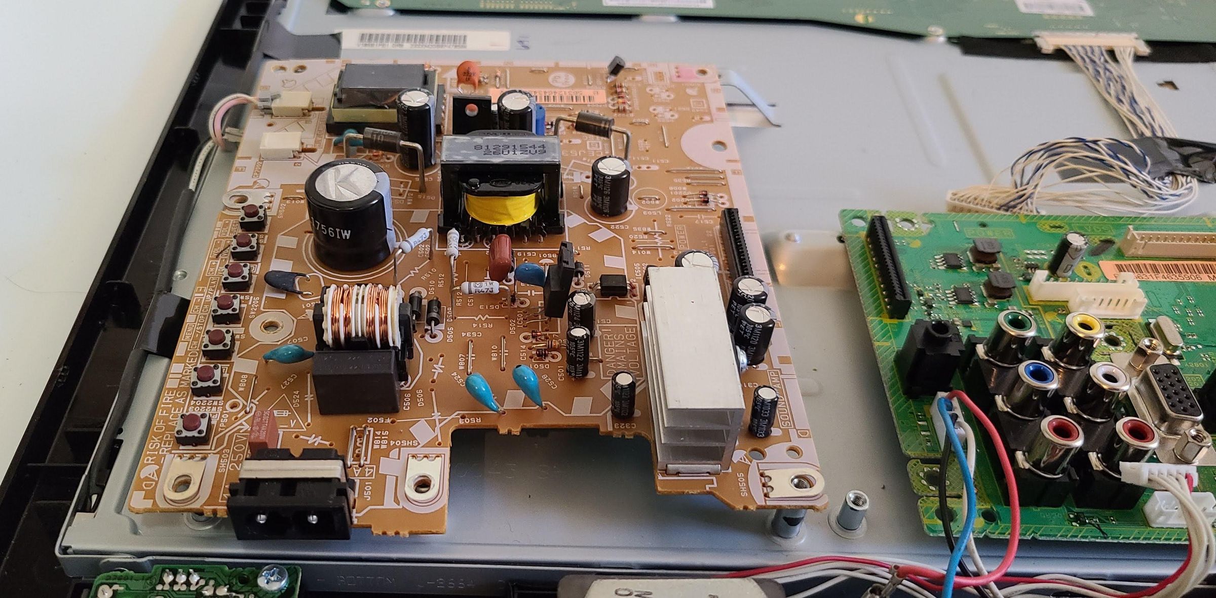 Repurposed and Recycled Electronics Tiles : 6 Steps (with Pictures ...