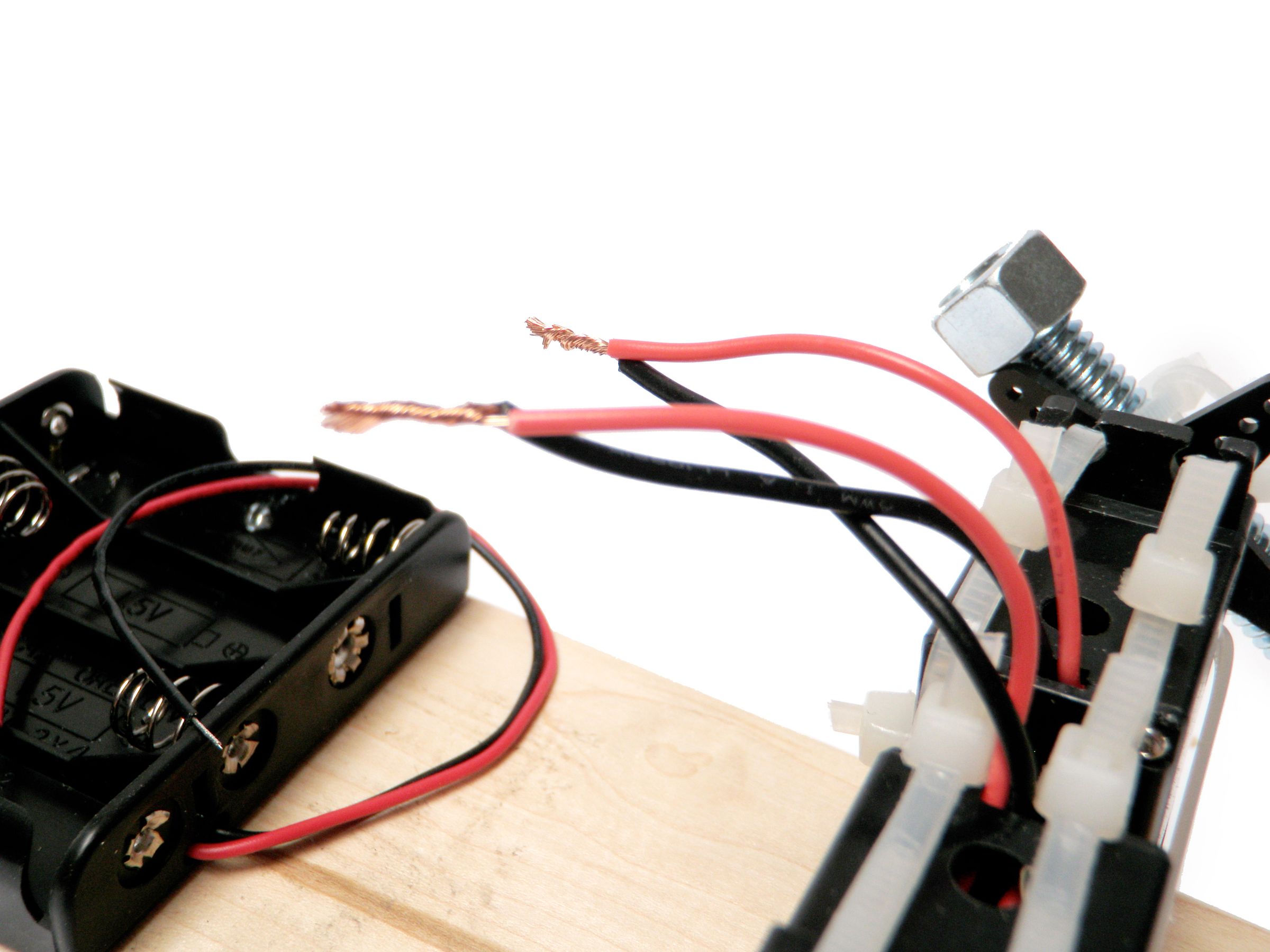 Simple Bots: Hopscotch : 9 Steps (with Pictures) - Instructables