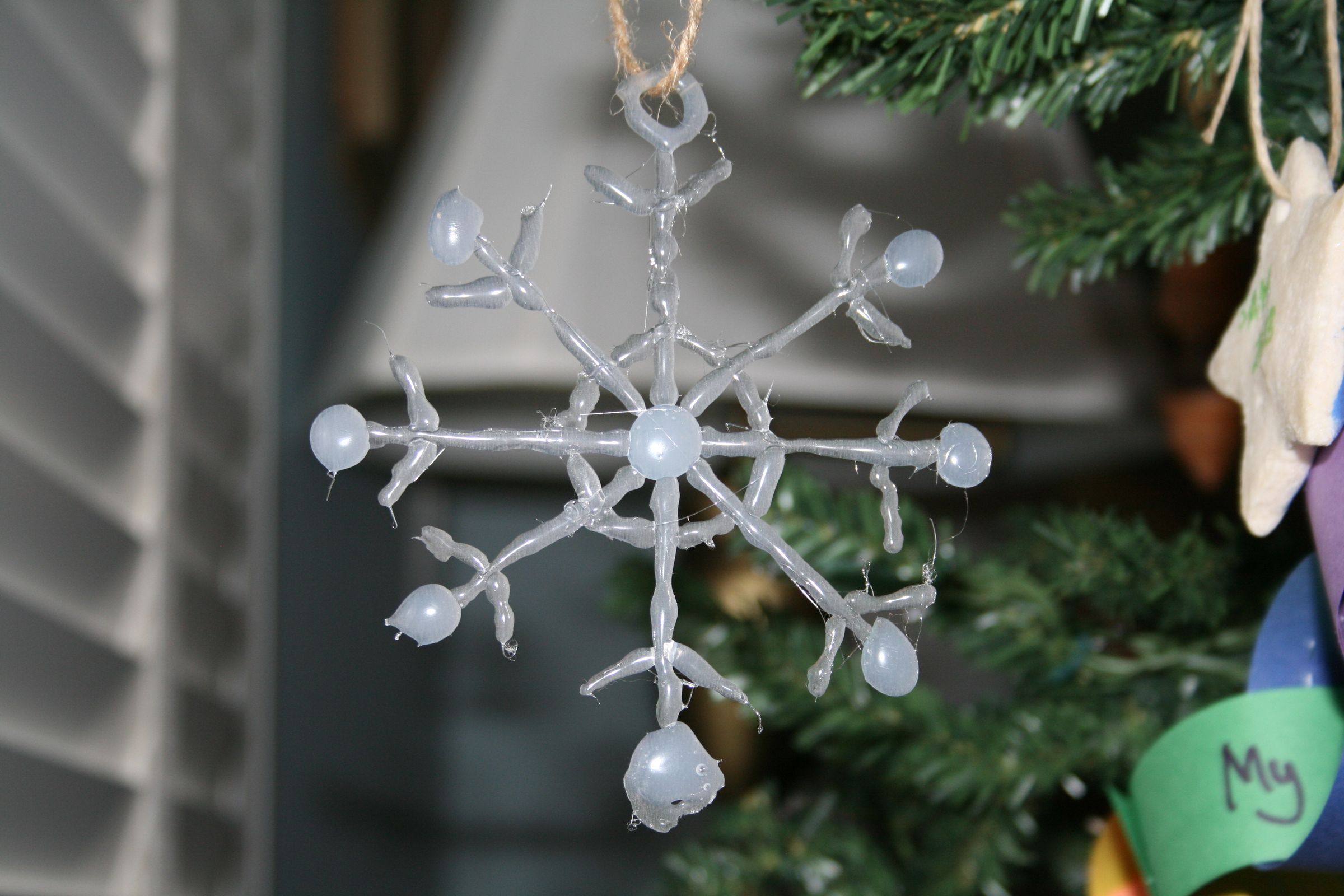 Hot Glue Snowflake Ornaments : 8 Steps (with Pictures) - Instructables