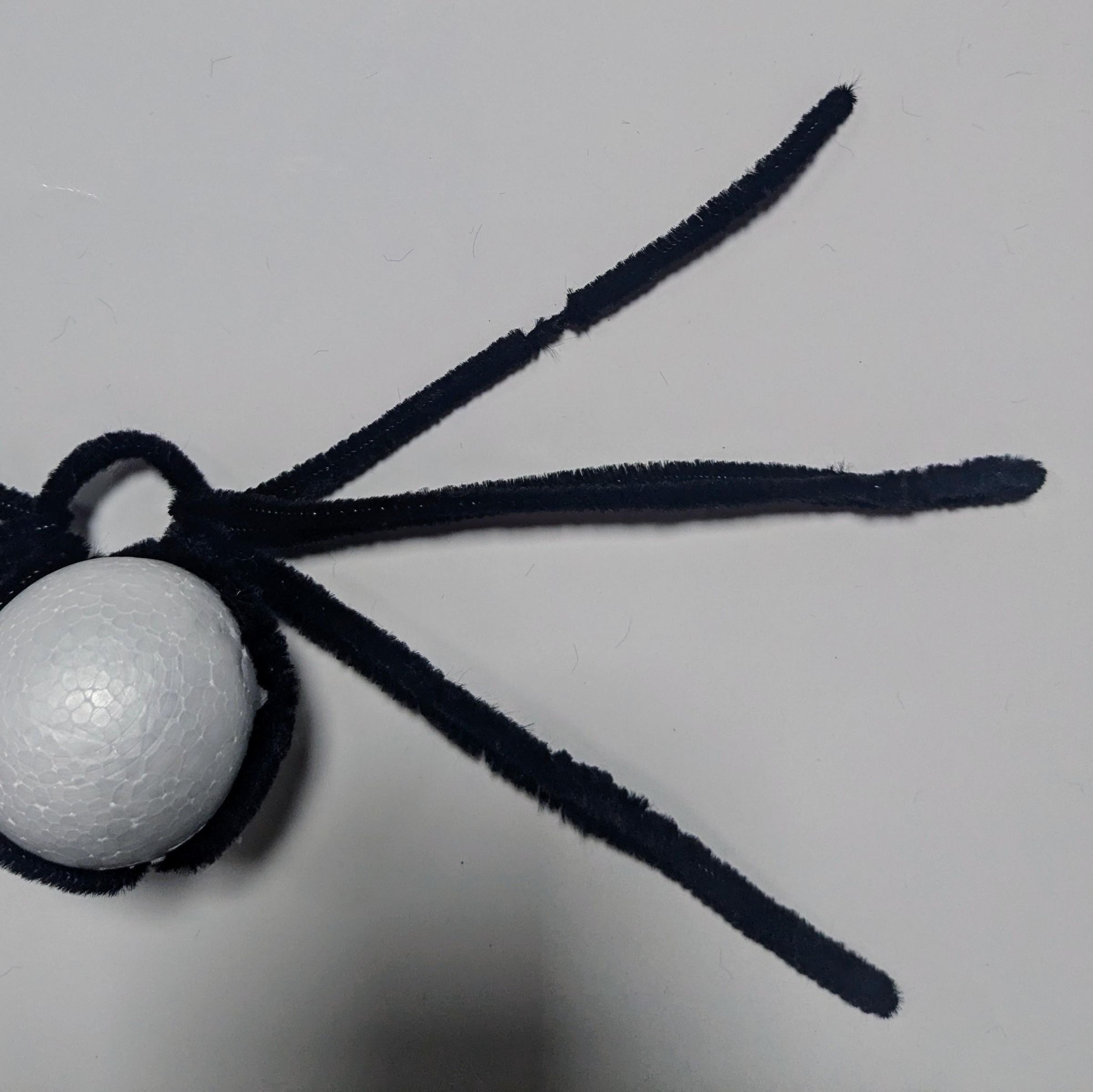 DIY Spooky Pipe-cleaner Spiders : 21 Steps (with Pictures) - Instructables