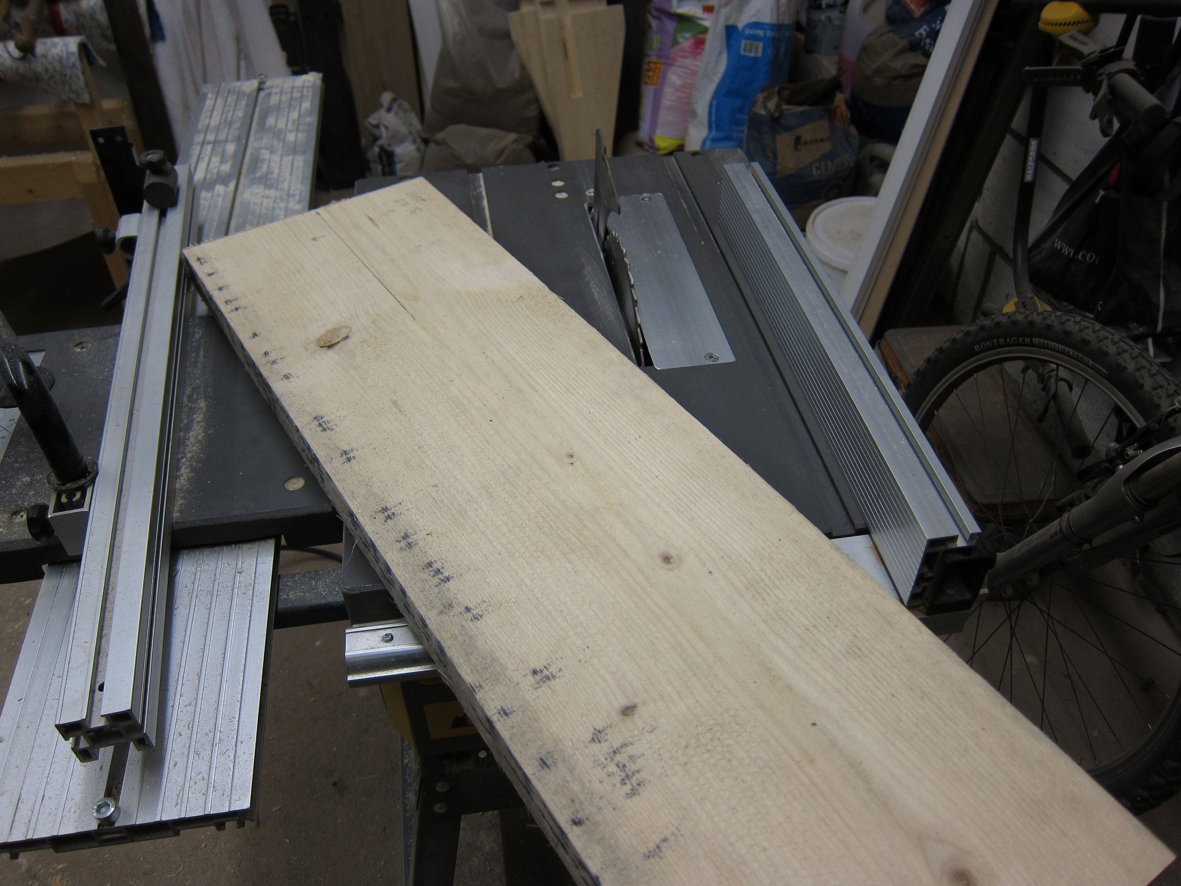 Tension Series - Floating Bed : 9 Steps (with Pictures) - Instructables