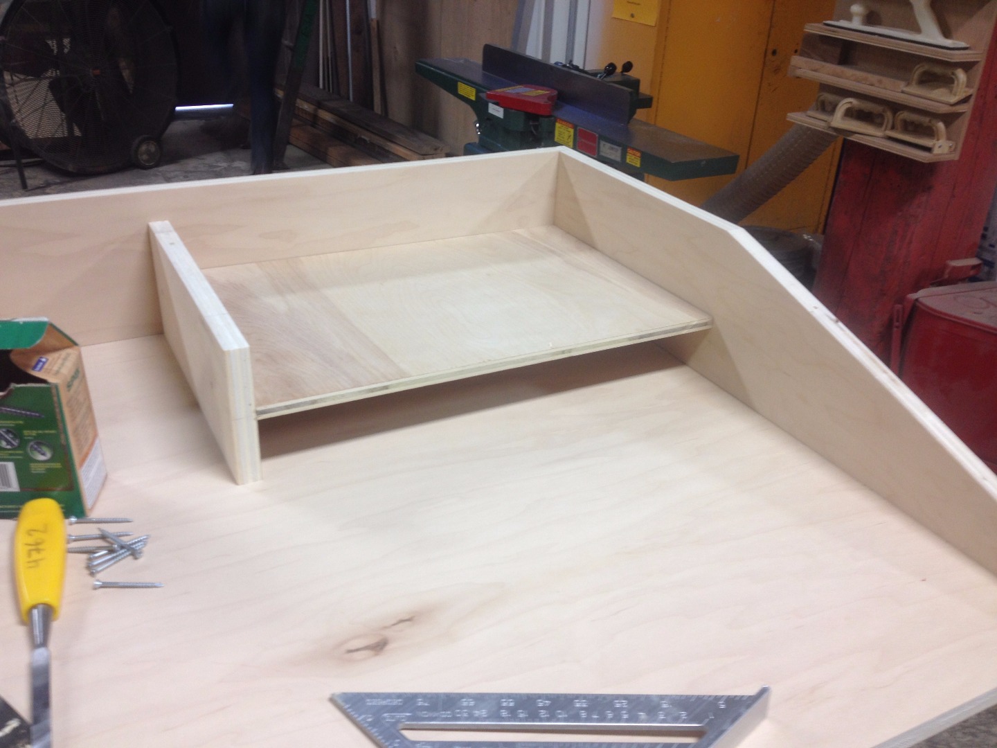 Campaign Desk : 4 Steps (with Pictures) - Instructables