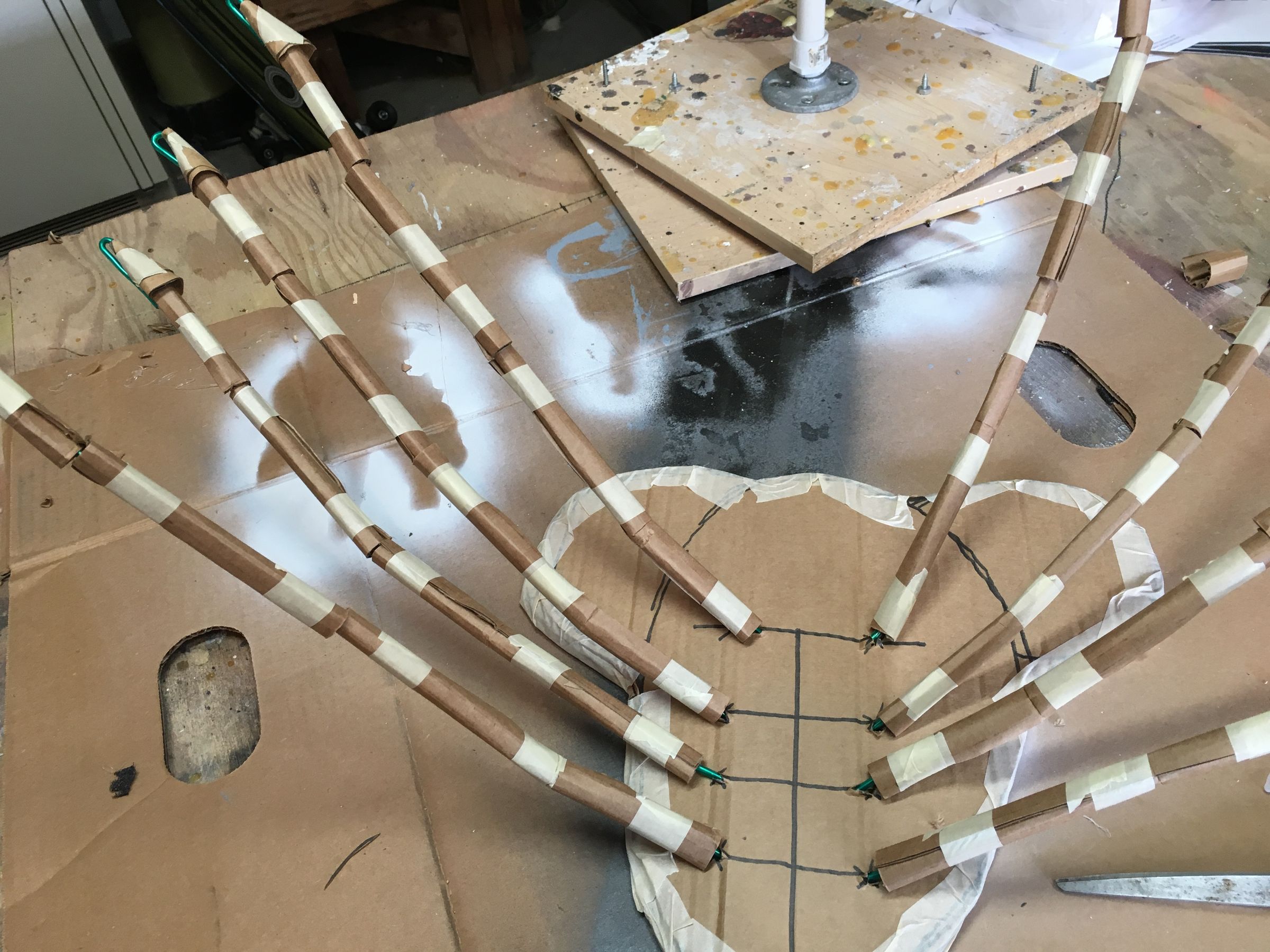 DIY Facehugger Halloween Decoration : 10 Steps (with Pictures ...