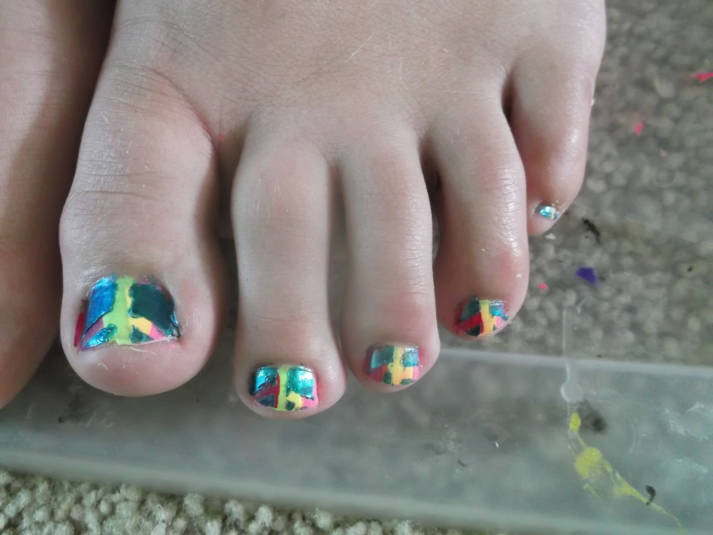 Peace Sign Nails : 5 Steps - Instructables