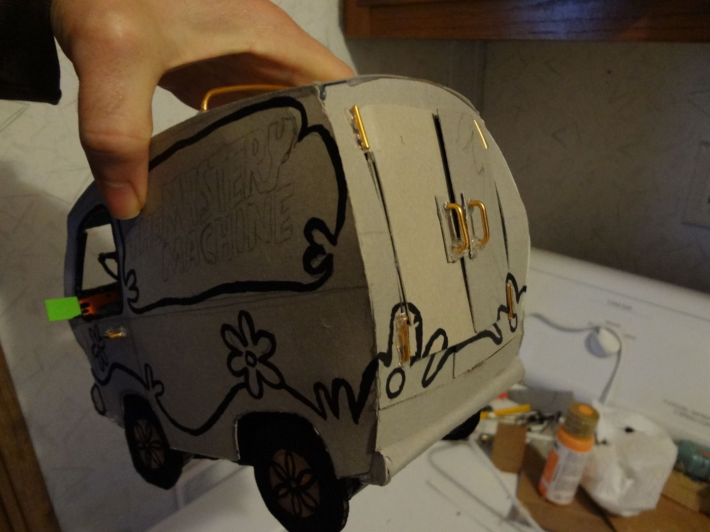 Scooby Doo Cardboard Electric Mystery Machine : 5 Steps - Instructables