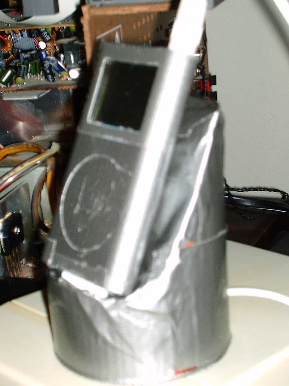 Pringles/Duct Tape IPod Dock : 6 Steps - Instructables