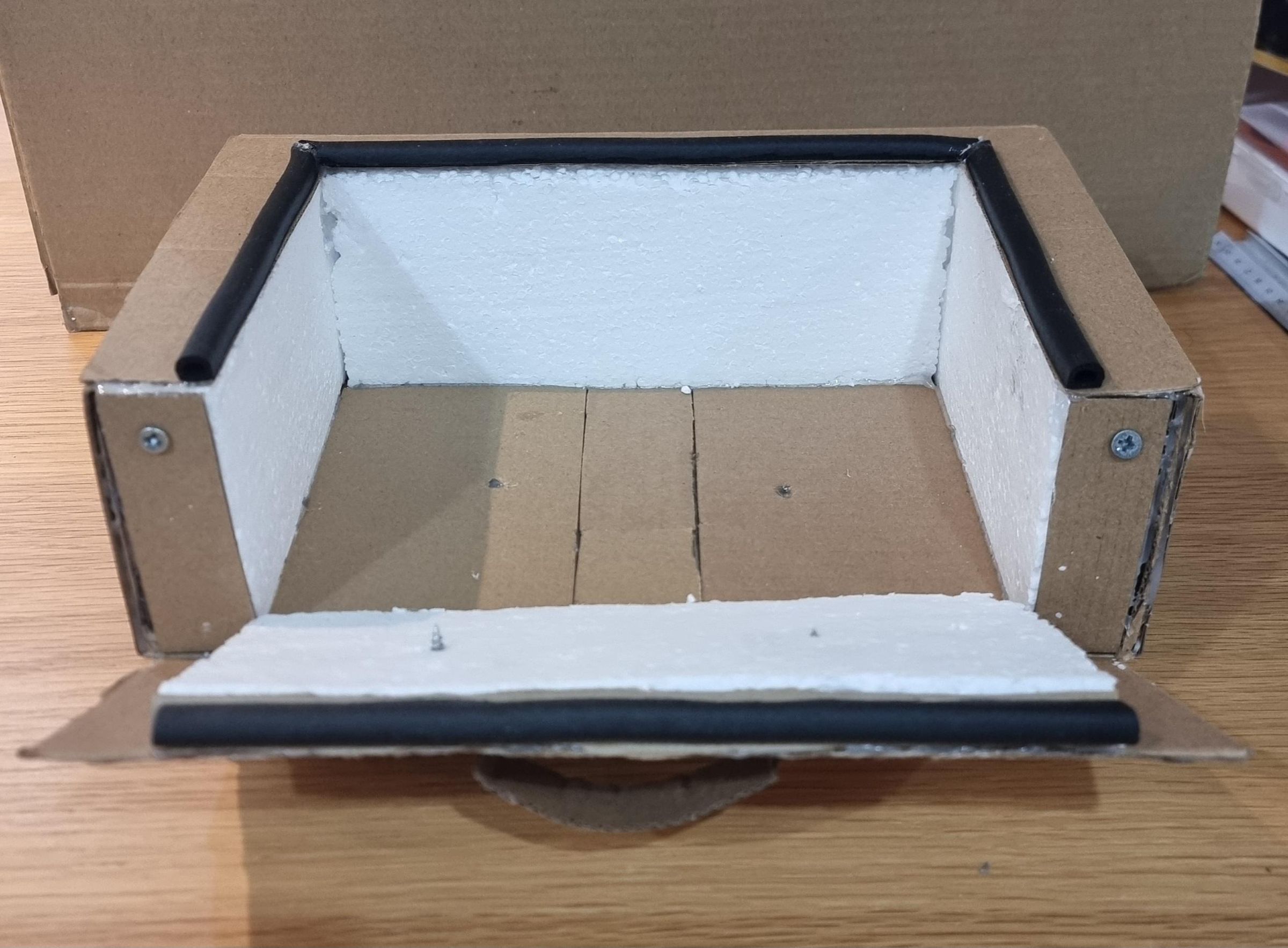 Peltier Thermo-electric Mini-Fridge: a STEM Classroom Engineering ...