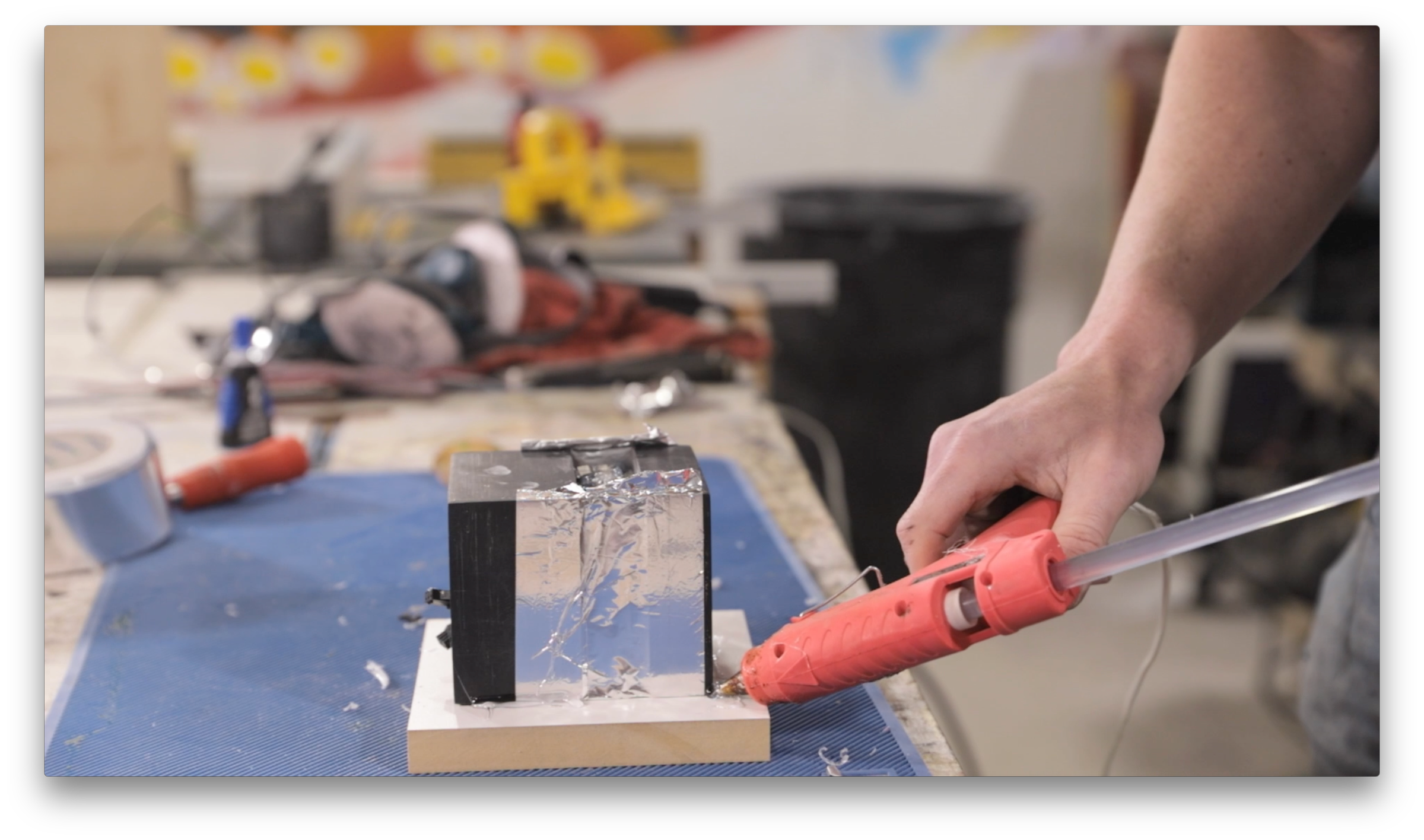 Wirelessly-Charged Epoxy LED Cube Lamp : 13 Steps (with Pictures ...