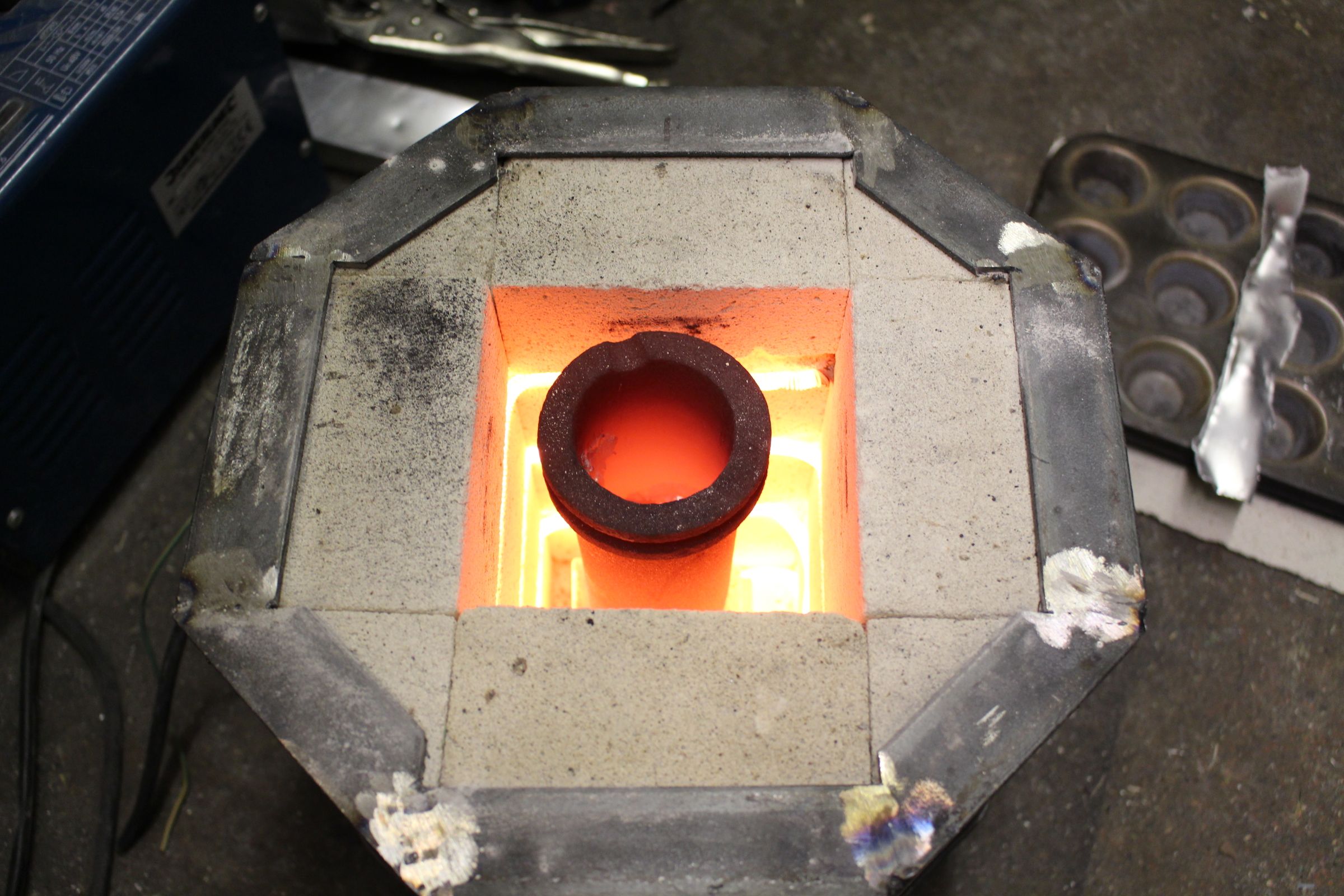 How to Make an Electric Foundry for Metal Casting (with Pictures ...