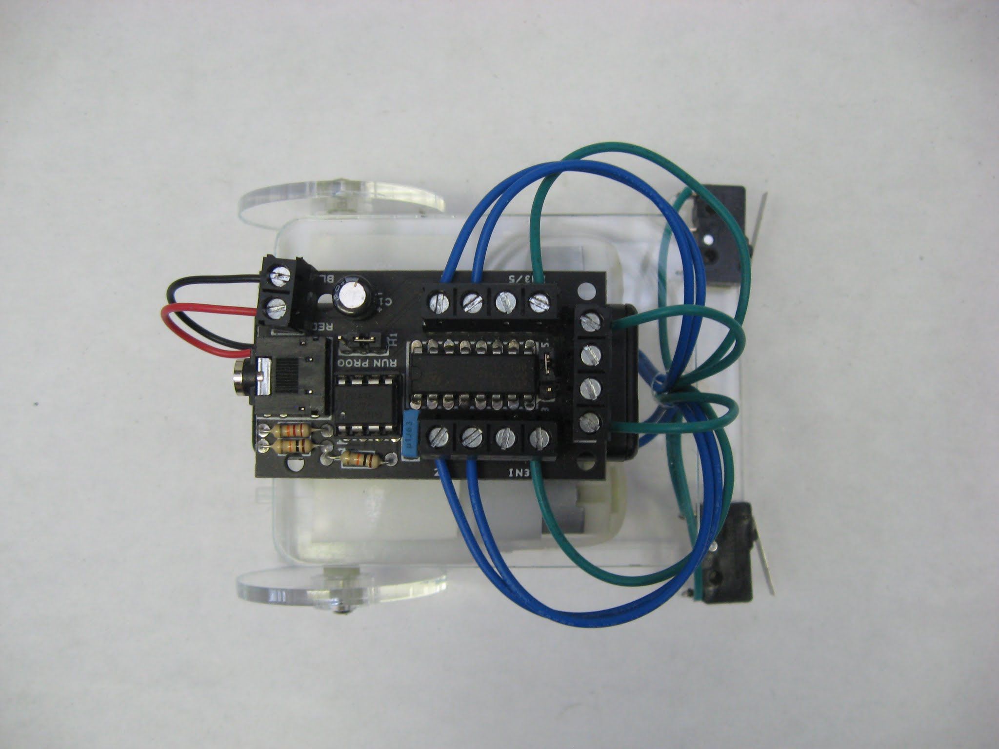 Picaxe MakerFaire Special Robot : 14 Steps (with Pictures) - Instructables