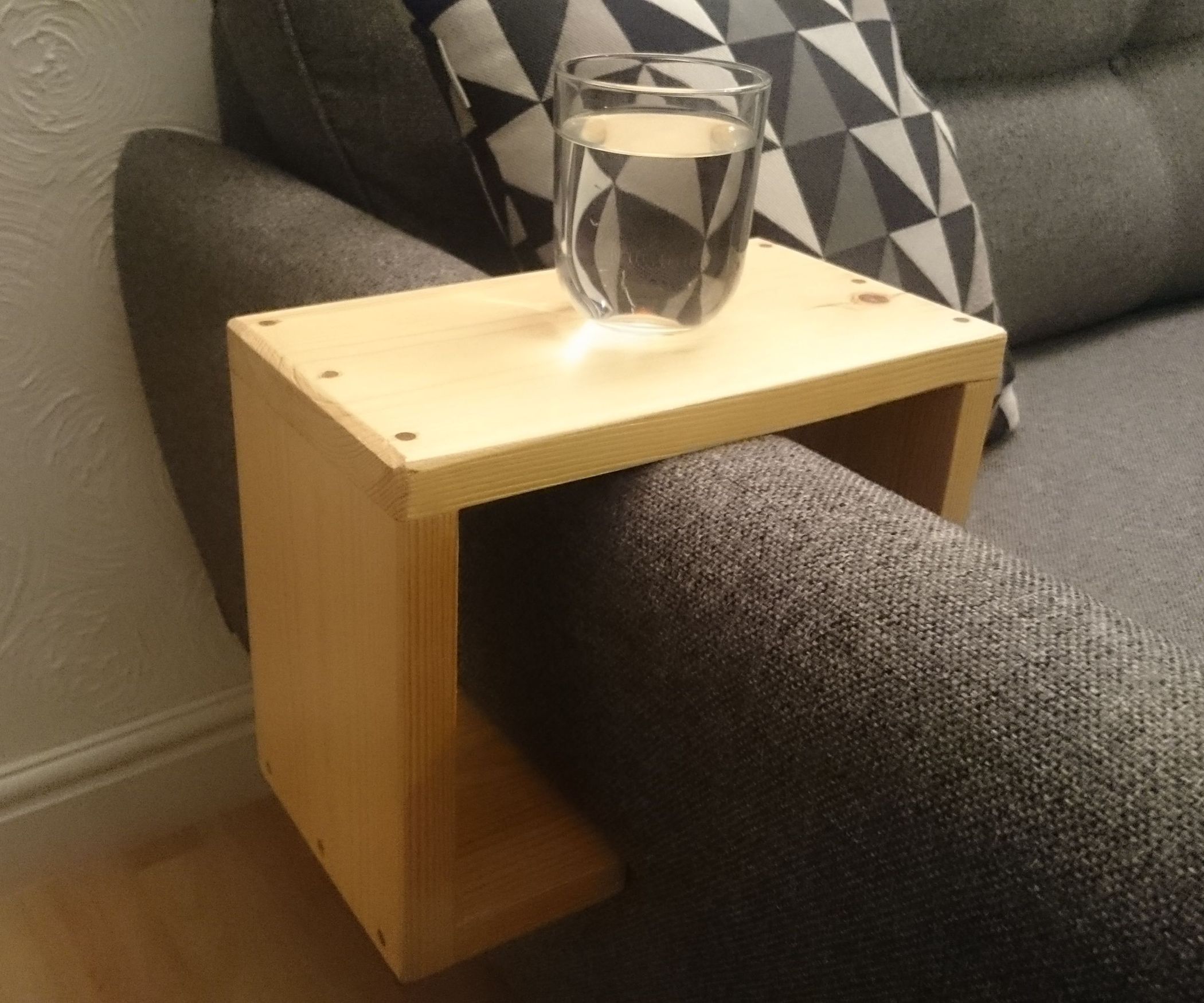 Sofa Arm Table : 7 Steps (with Pictures) - Instructables