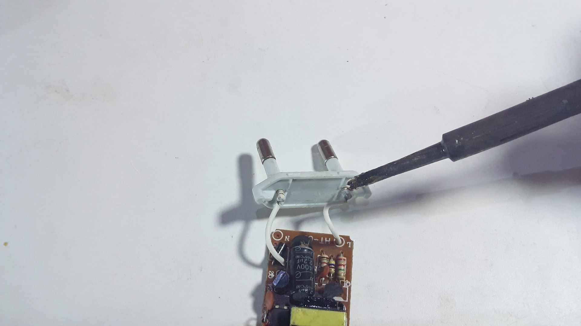 Usb Wall Outlet Hack : 9 Steps (with Pictures) - Instructables