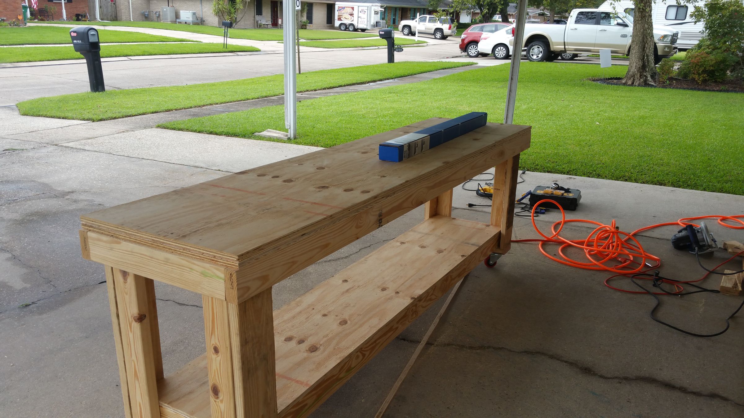Custom Workbench W/ Kreg Jigs : 9 Steps (with Pictures) - Instructables