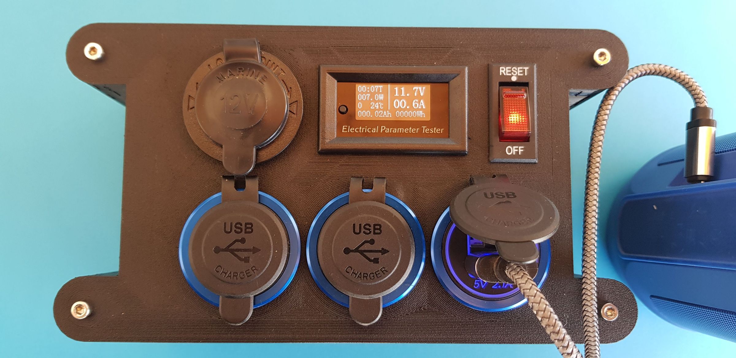 12V USB Charging Station : 3 Steps - Instructables
