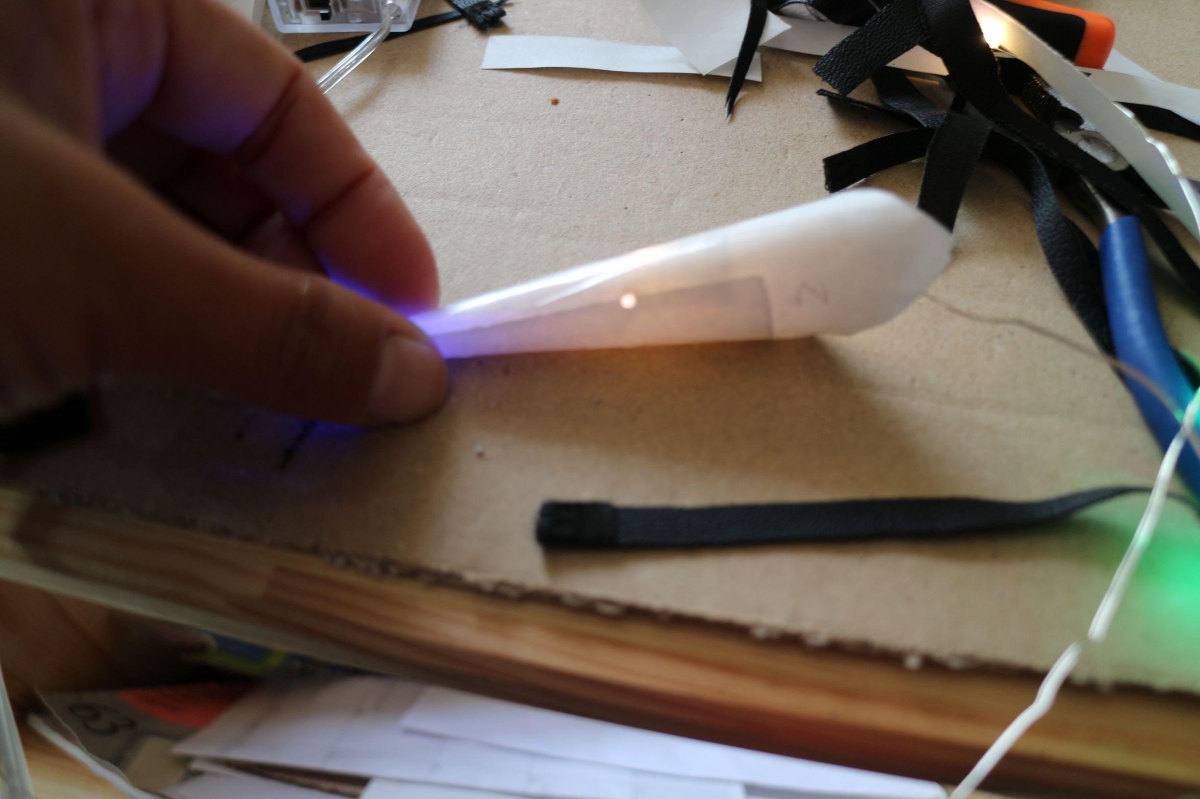 The Claw- Light Up Fun! : 7 Steps - Instructables