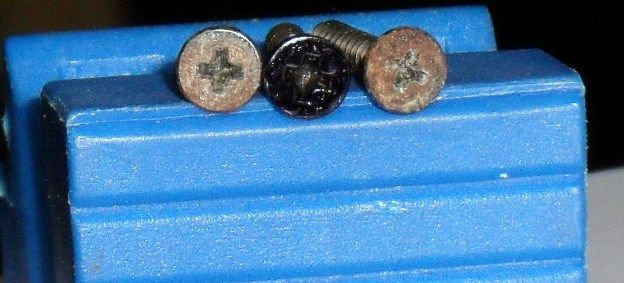 Rejuvenate Your Rusty Screws! : 9 Steps - Instructables