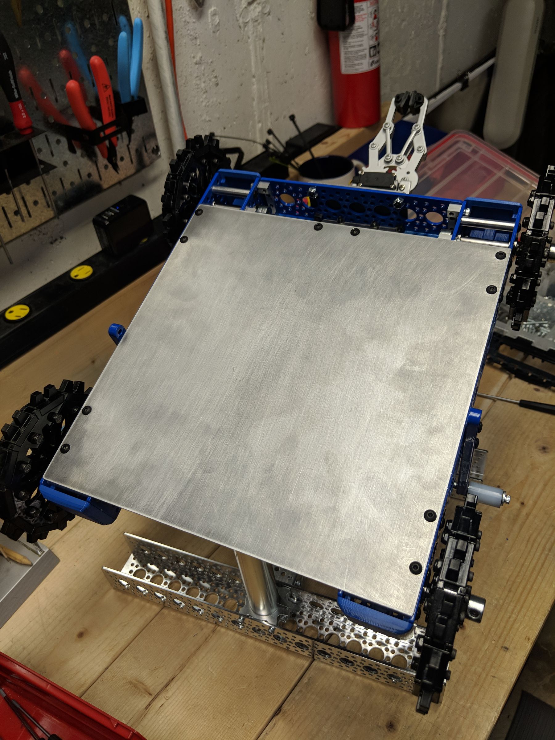 Trackbot Mk V : 8 Steps (with Pictures) - Instructables