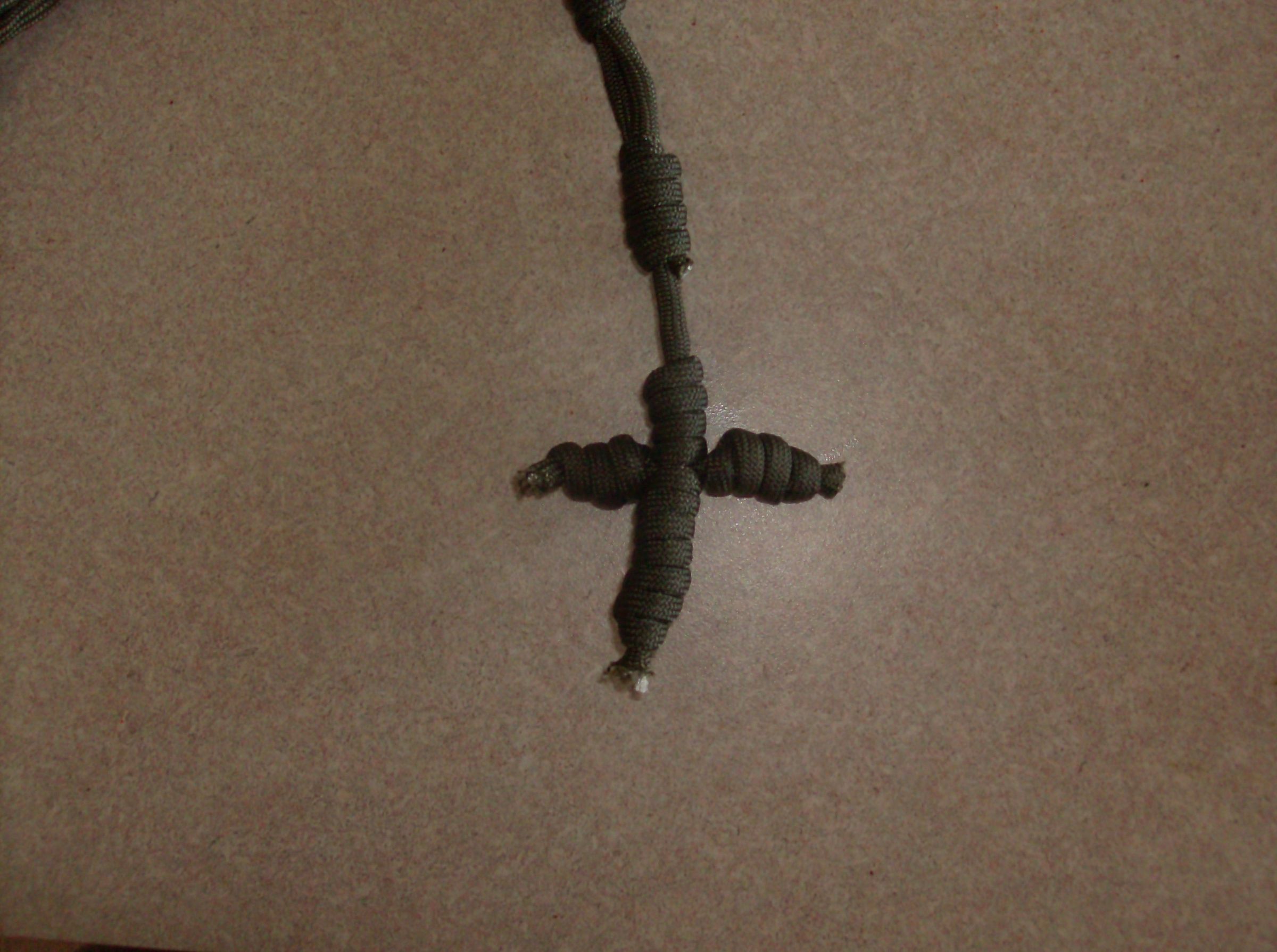 How to Make a Rosary Out of Paracord : 11 Steps - Instructables