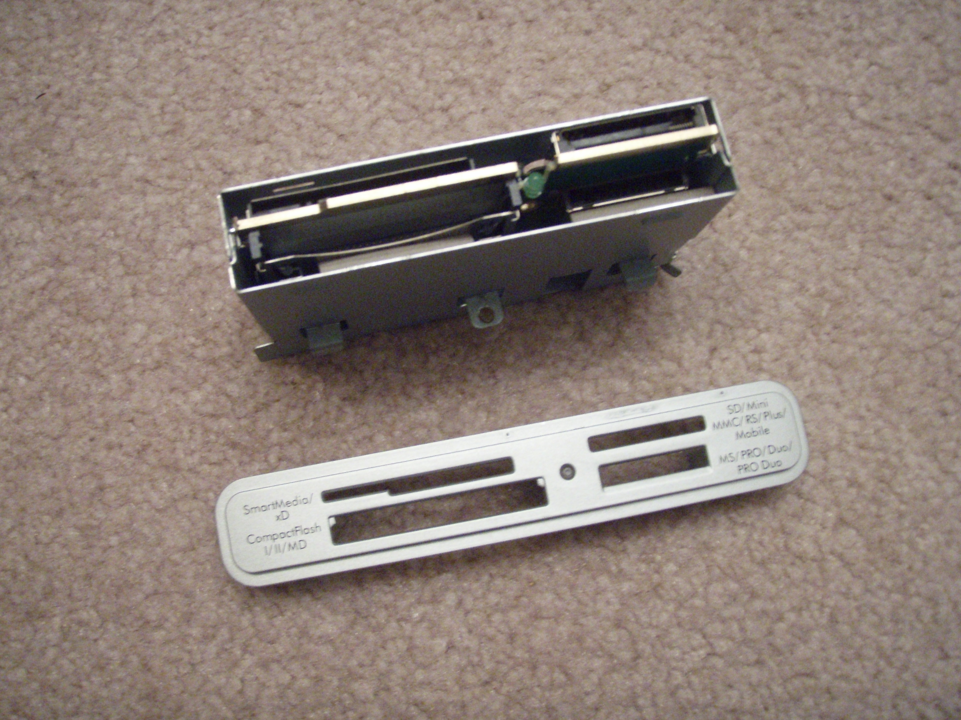 How to Disassemble a Computer : 16 Steps (with Pictures) - Instructables