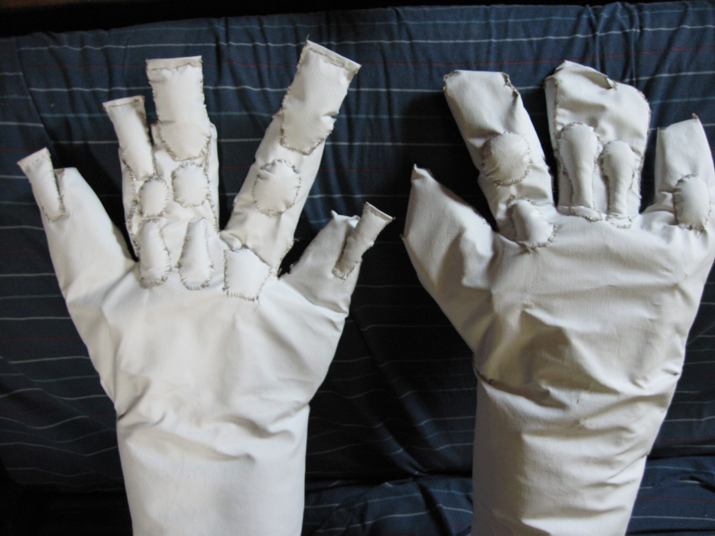 Giant Monster Hands (now With Action Video!) : 9 Steps - Instructables