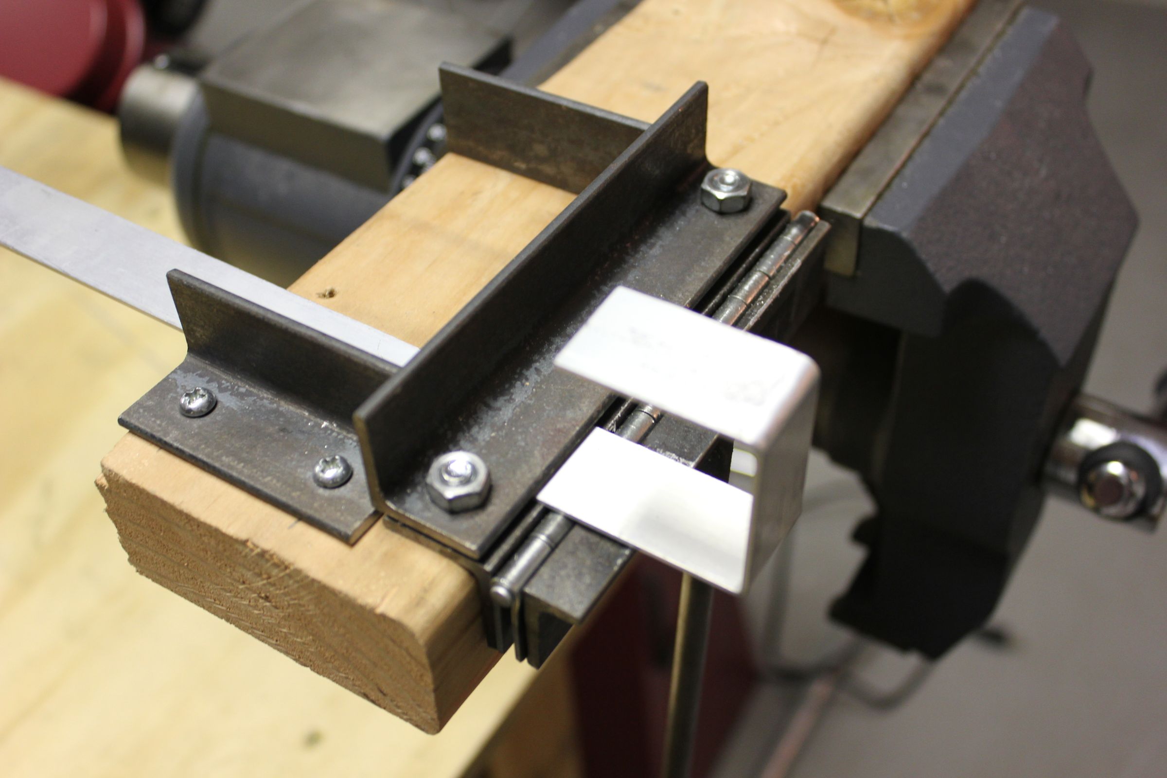 Homemade Mini Bend Brake : 7 Steps (with Pictures) - Instructables