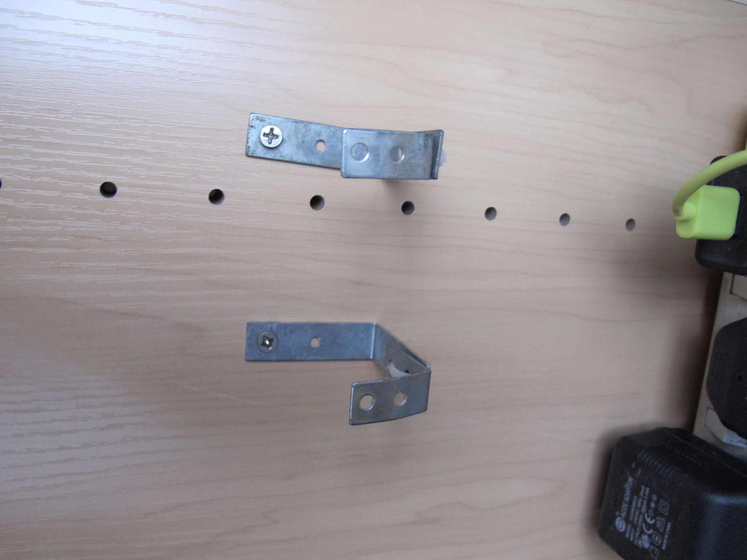 Simple PS4 Controller Dock (with Pictures) - Instructables