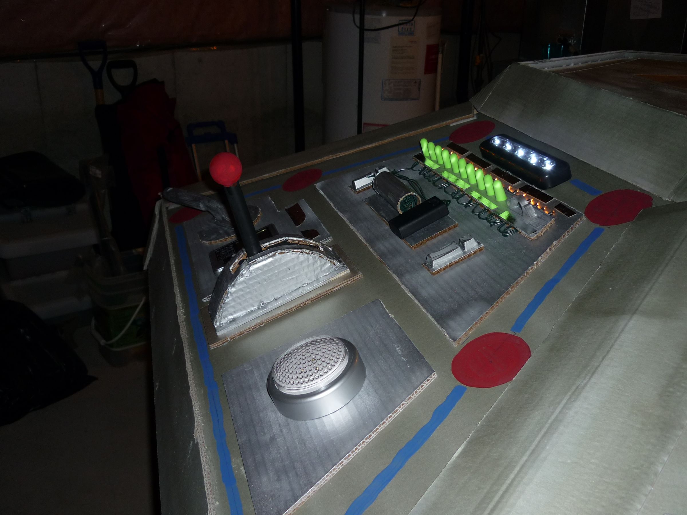 Doctor Who Tardis Cardboard Console : 8 Steps (with Pictures ...